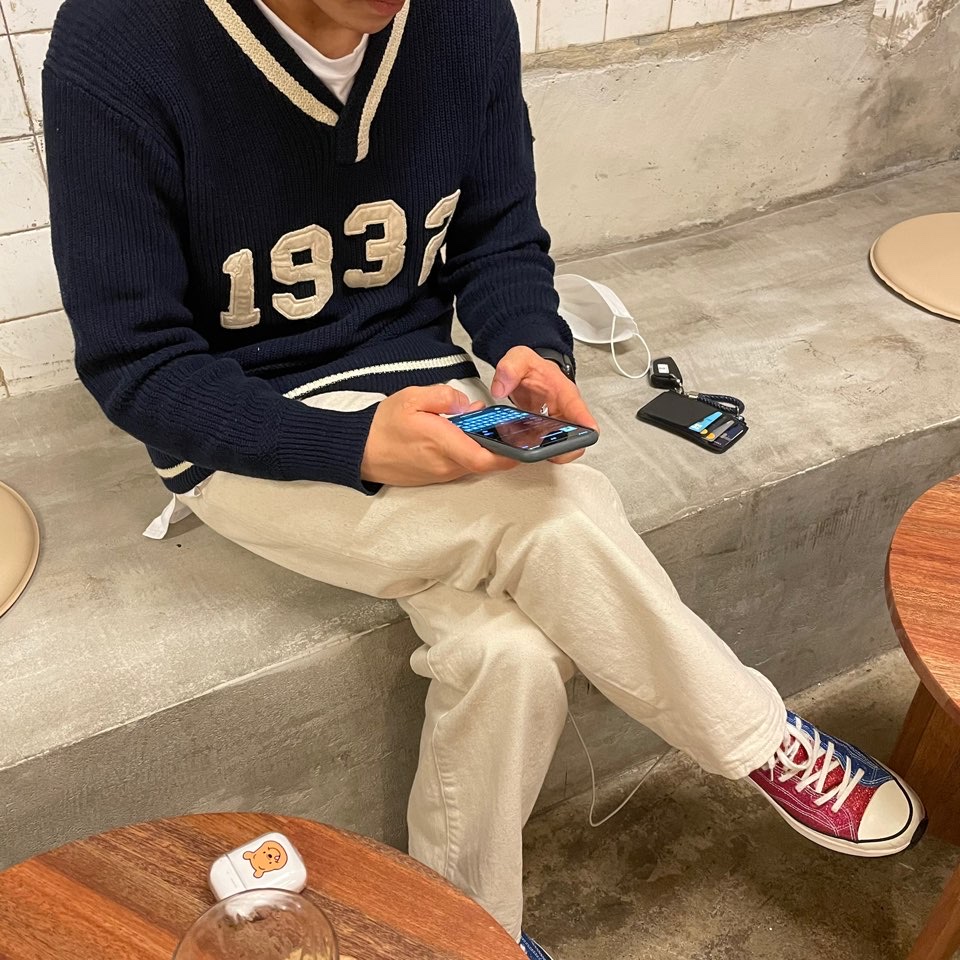 인스타 - jong_v... (@jong_velyy) 님의 게시물 | KREAM