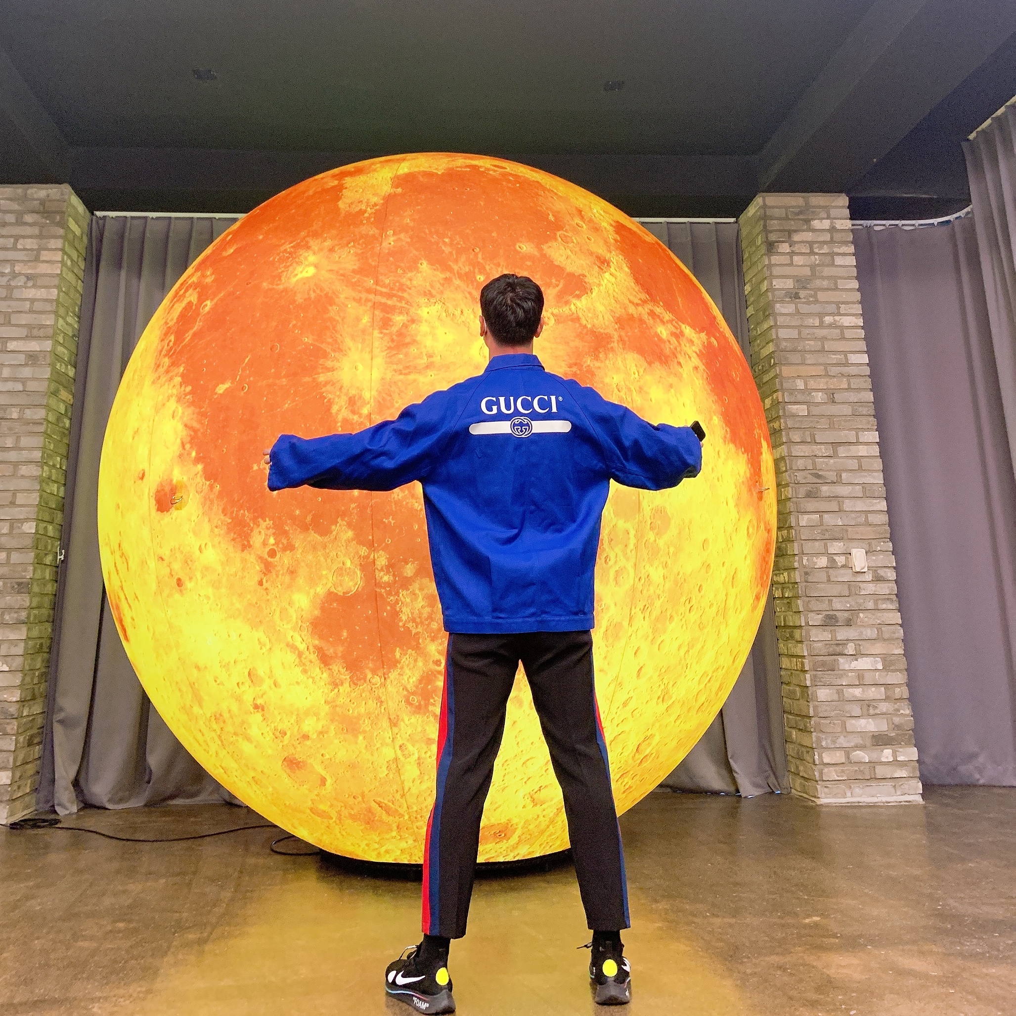 우팔 (@wooo8) 님의 게시물 | KREAM