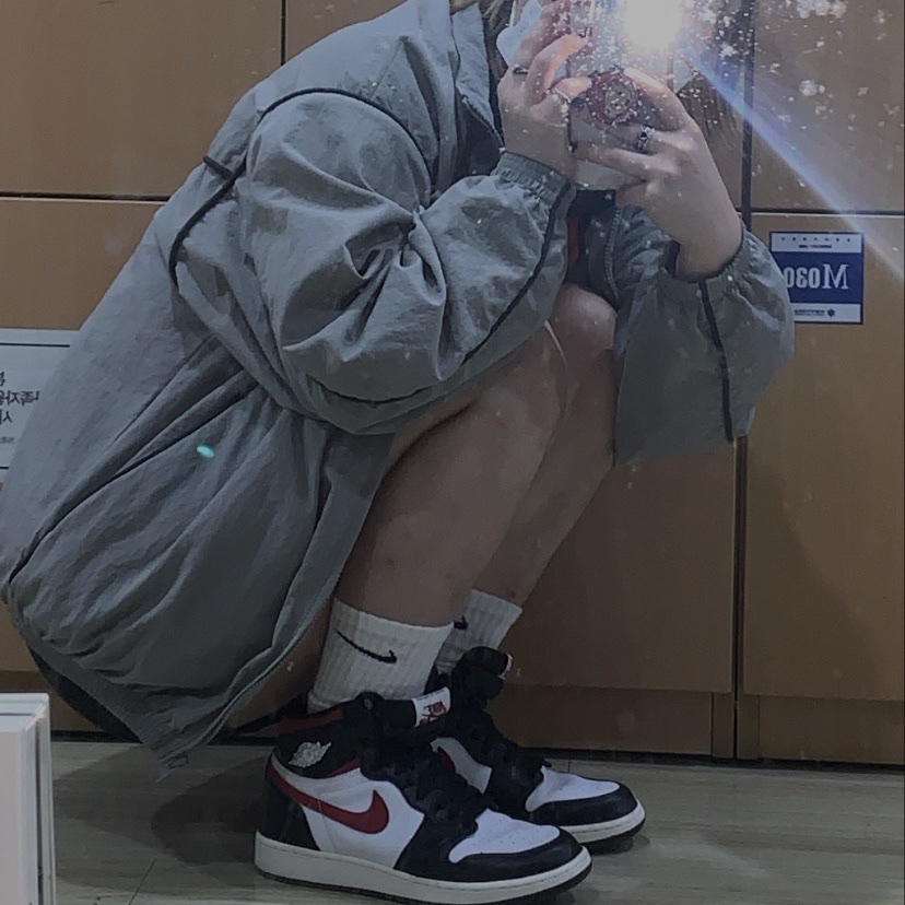 현서 (@axh__xs__) 님의 게시물 | KREAM