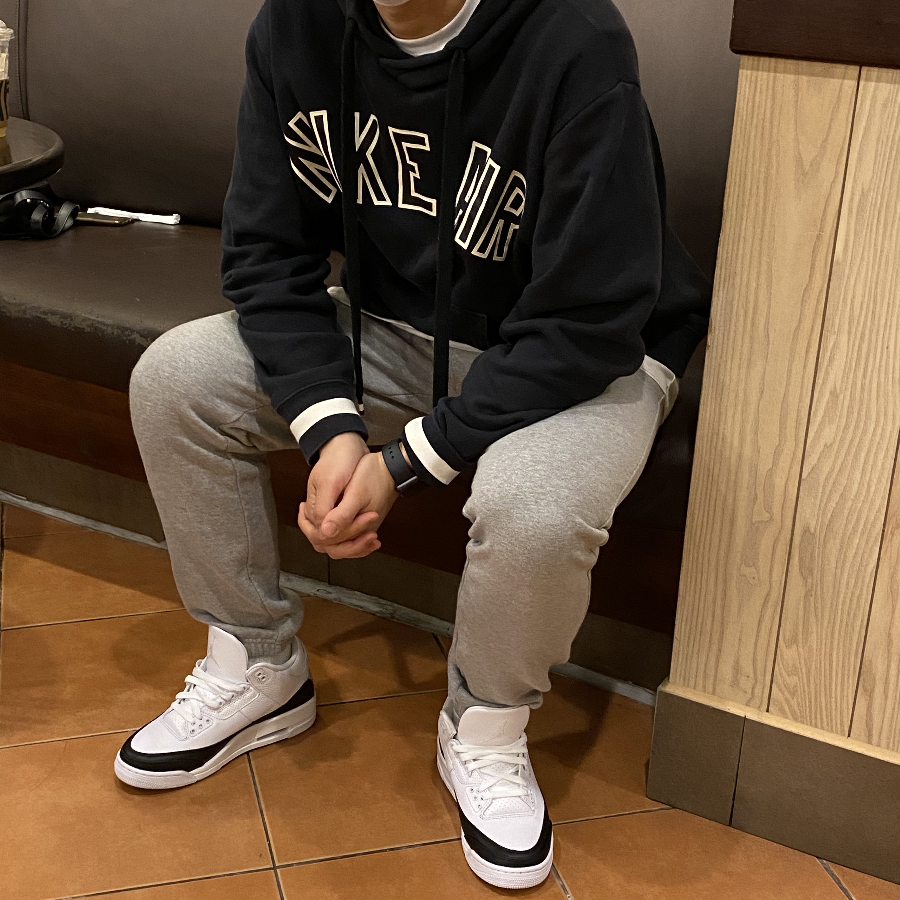 인스타 - jong_v... (@jong_velyy) 님의 게시물 | KREAM