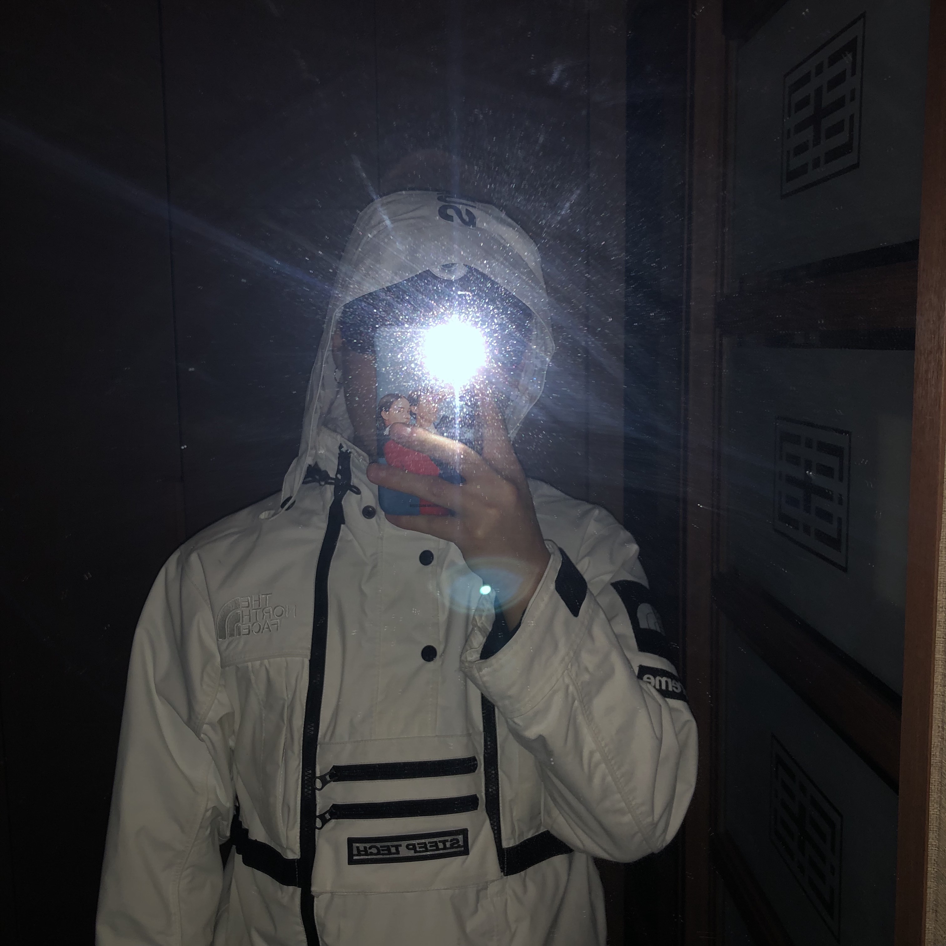 tbvjwnsldj97 (@kyu_s_eong) 님의 게시물 | KREAM