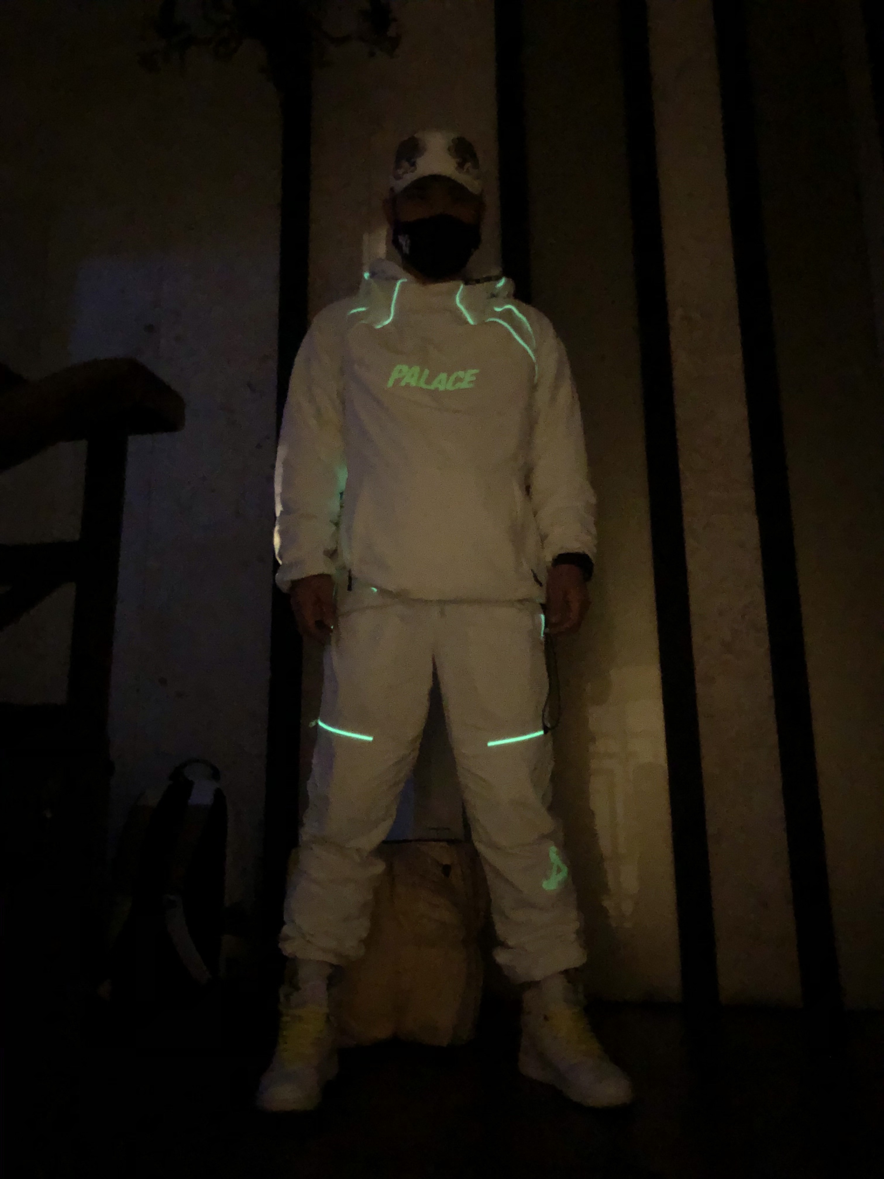 토라🐯 (@tora_) 님의 게시물 | KREAM