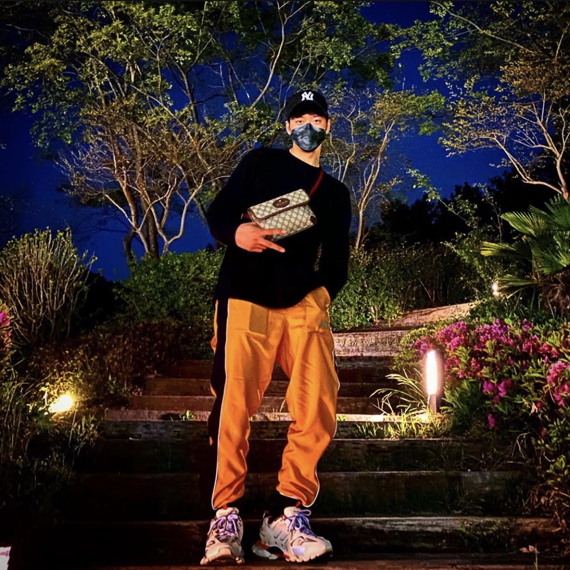 😃😄😁😆 (@638mn) 님의 게시물 | KREAM