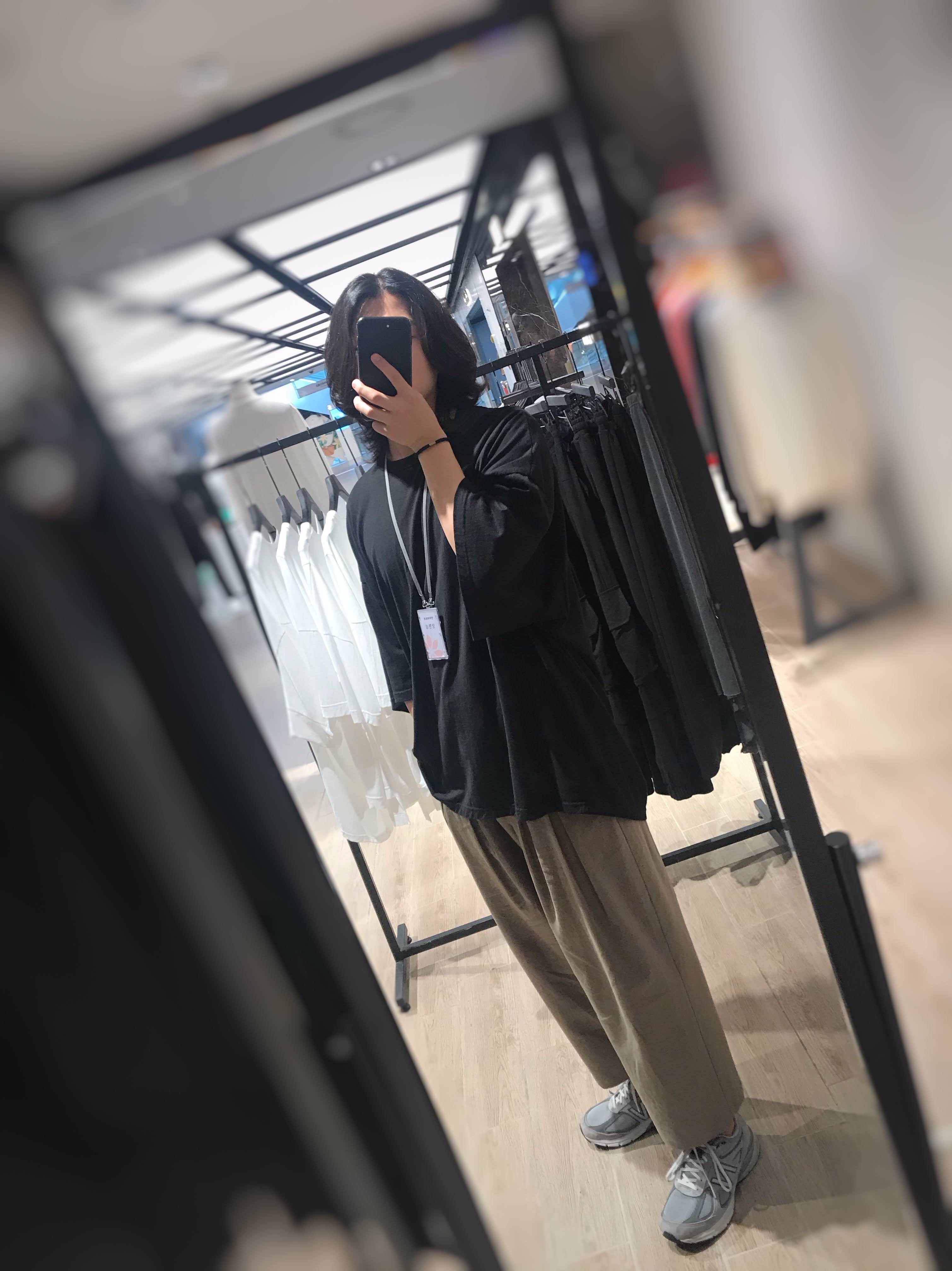 토토타운 (@tox3wn) 님의 게시물 | KREAM