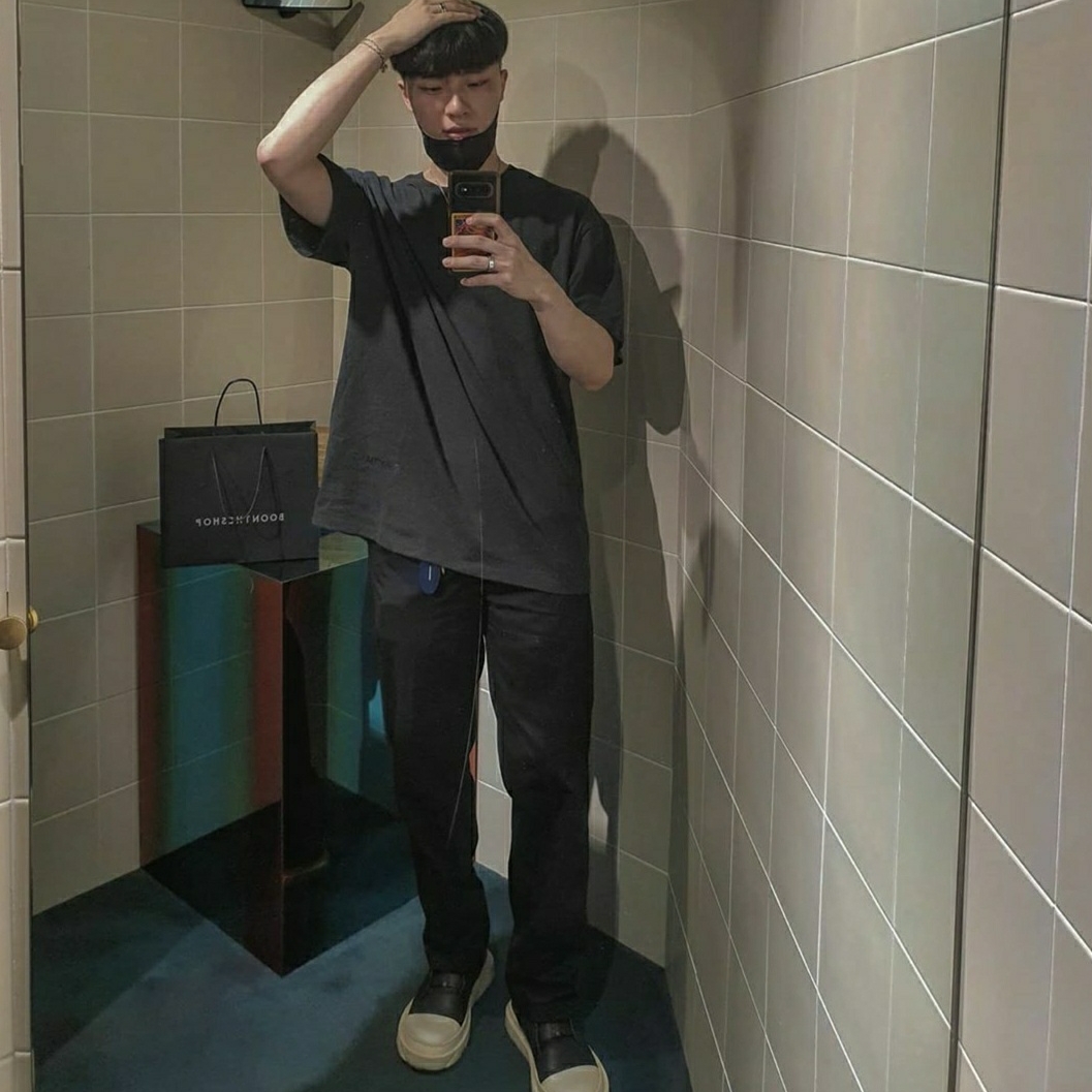 조규현 (@gyeon_2y) 님의 게시물 | KREAM