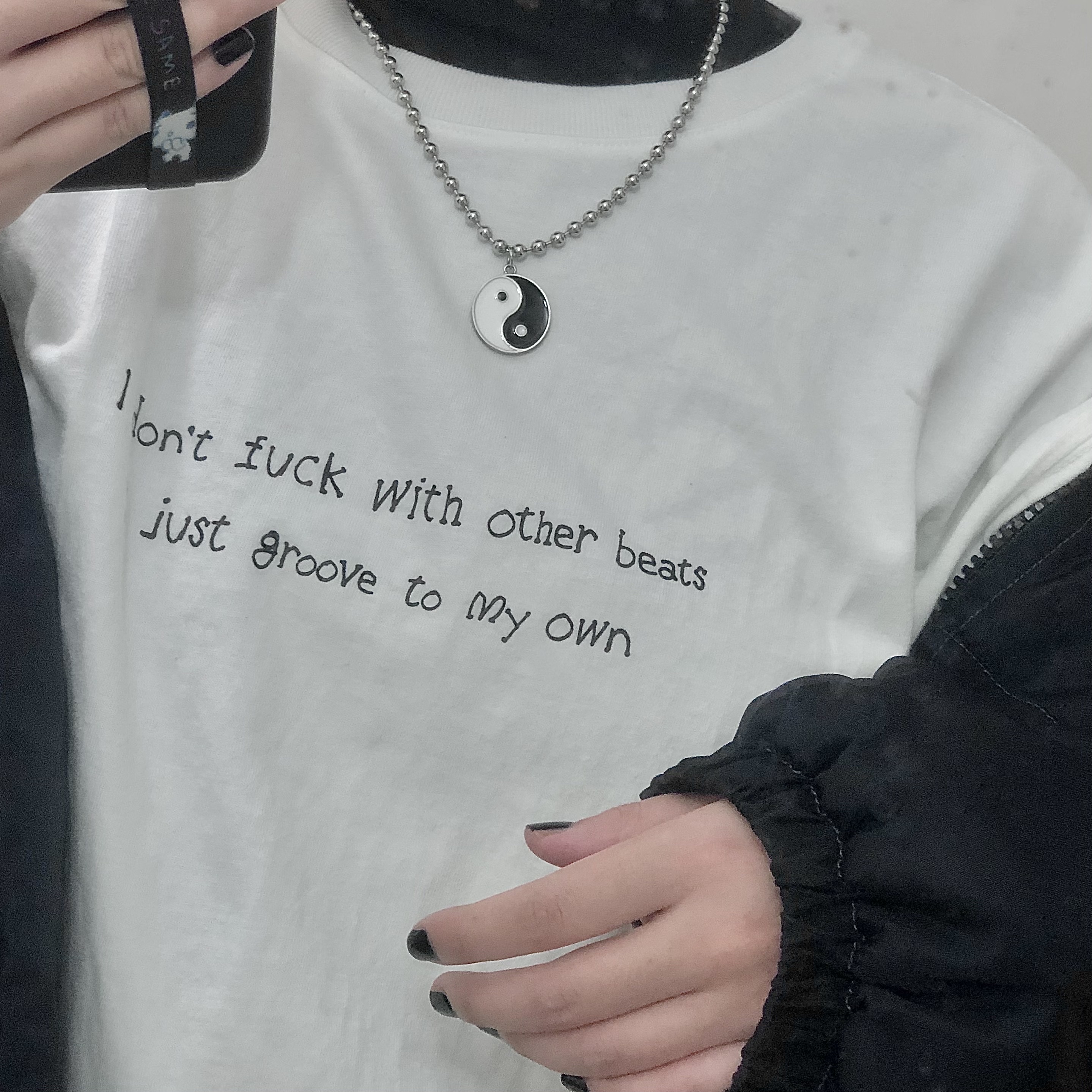 연수 (@wave___wave...) 님의 게시물 | KREAM