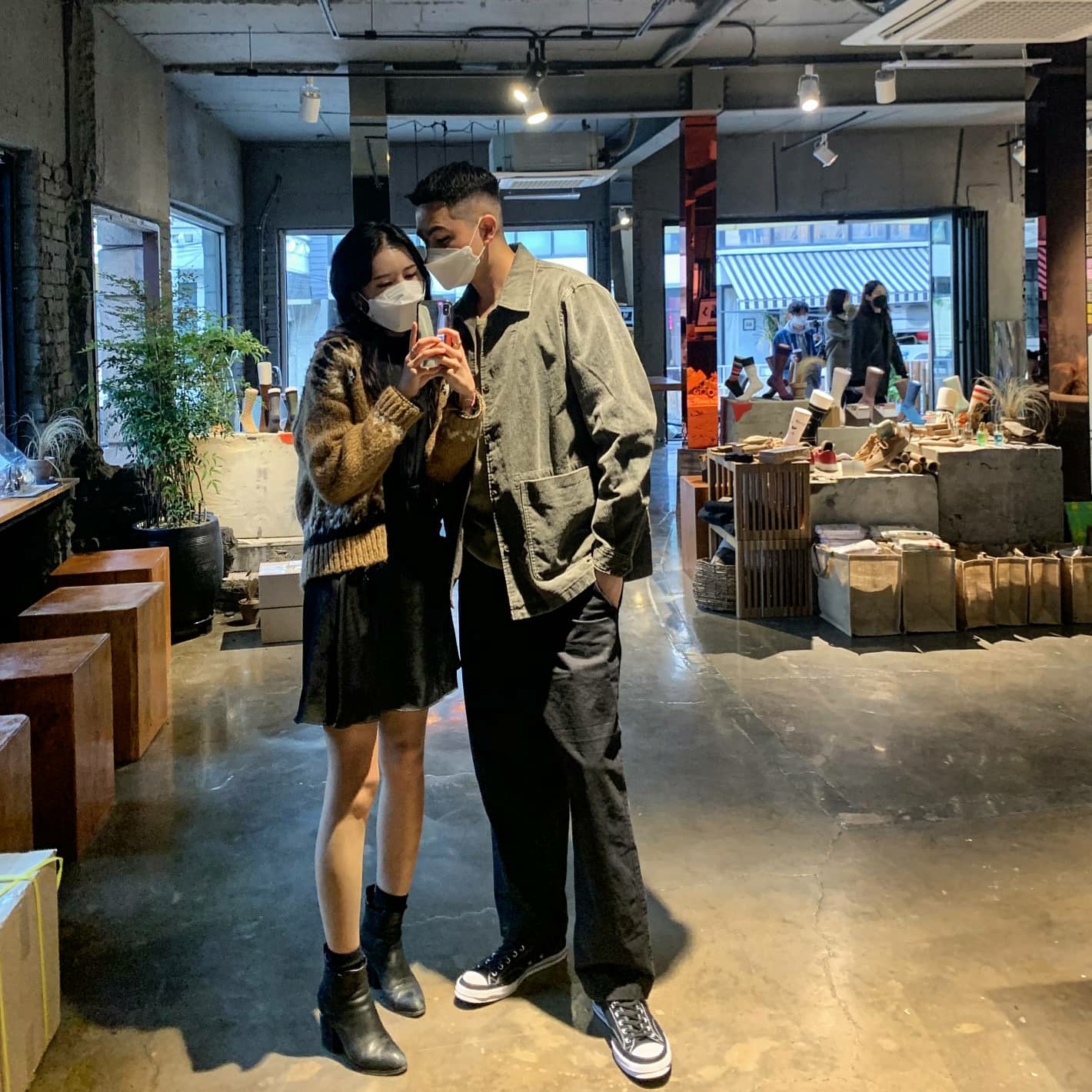 신준용 (@walk_likeaman) 님의 게시물 | KREAM