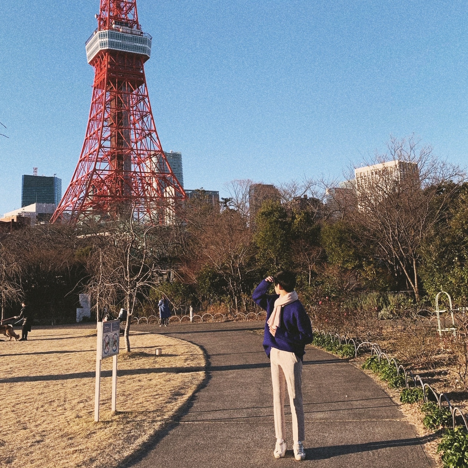 윤 (@_tyournsy_) 님의 게시물 | KREAM