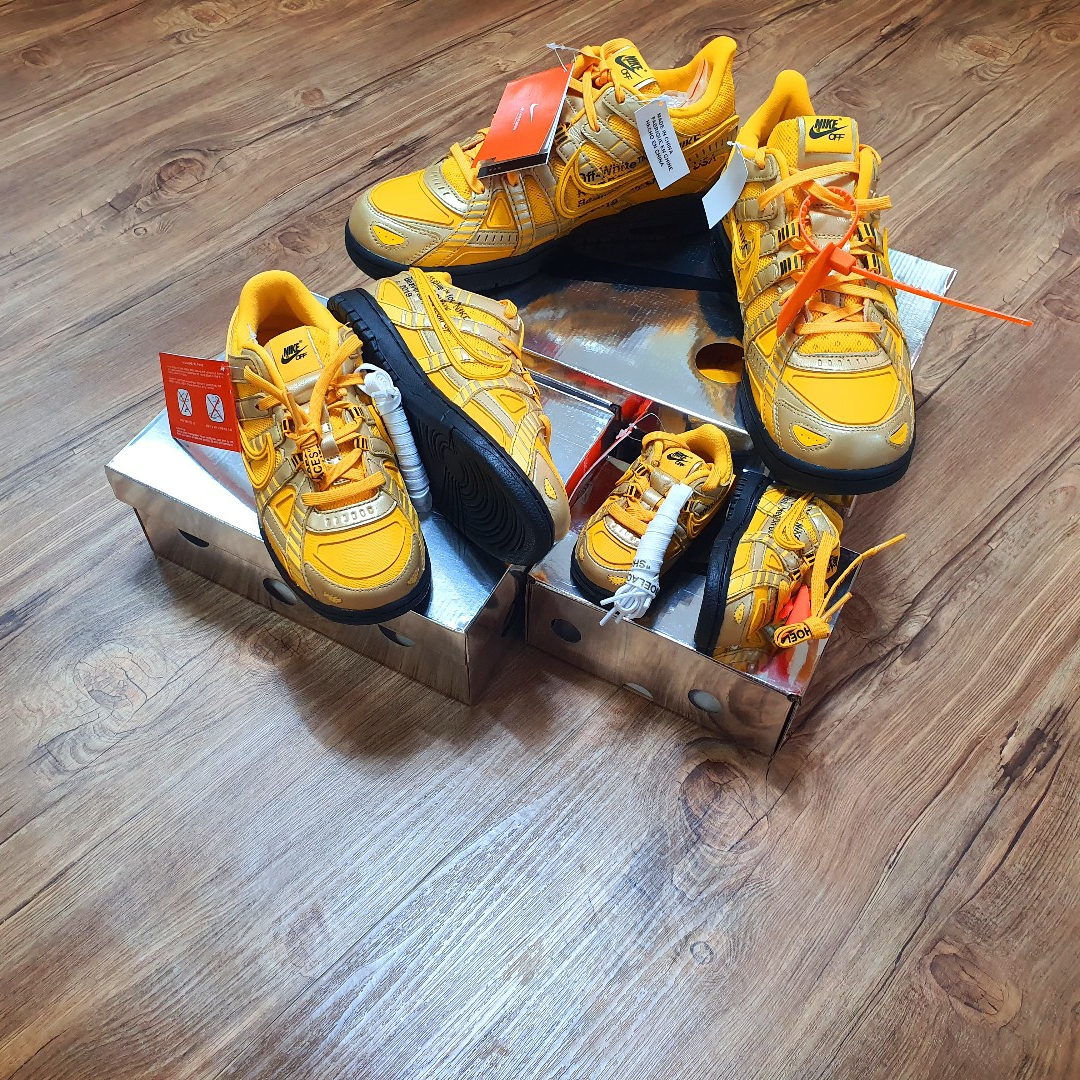 발렌좋아 사이즈 문의 ... (@ak._.pk_) 님의 게시물 | KREAM