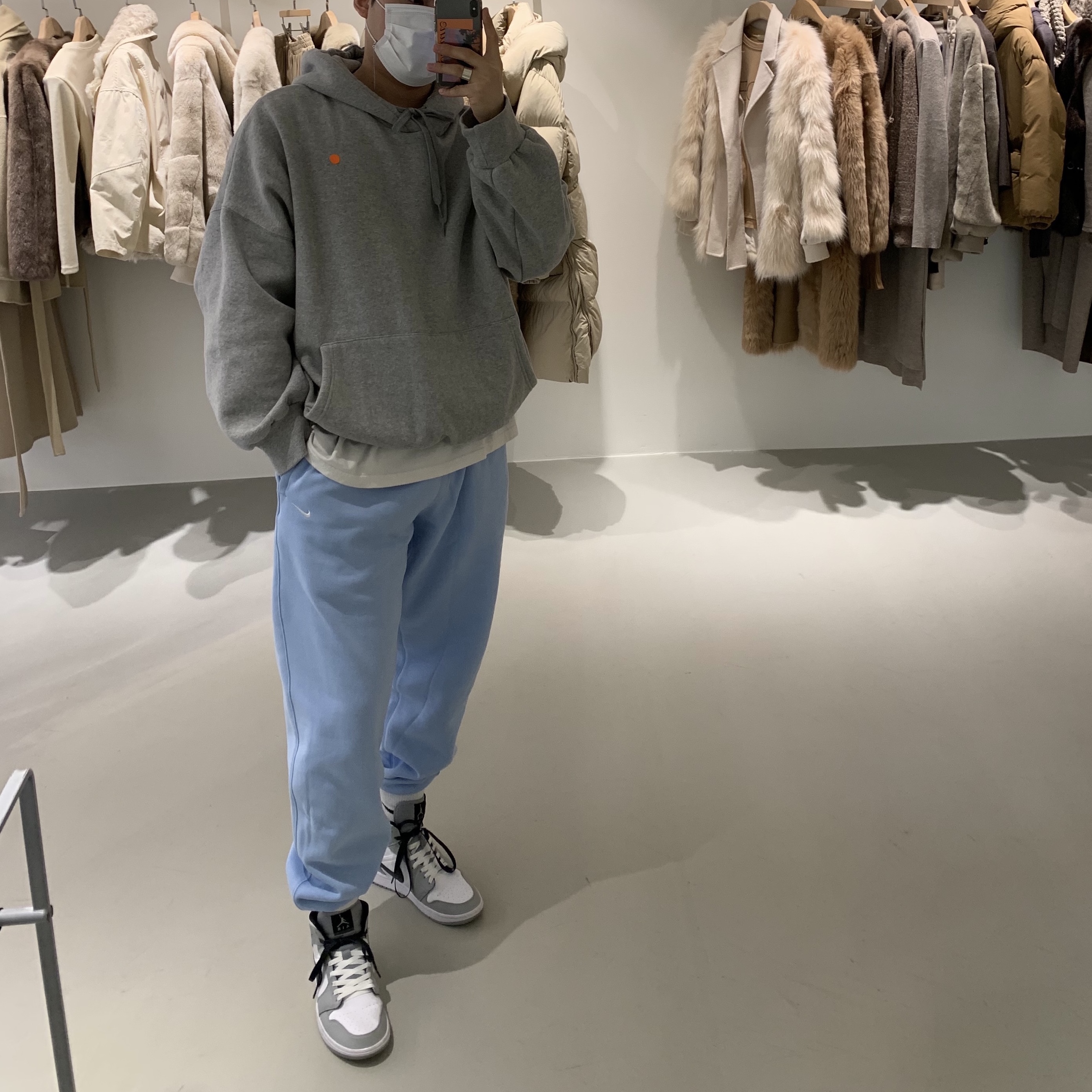 차차 (@yyyyynn) 님의 게시물 | KREAM