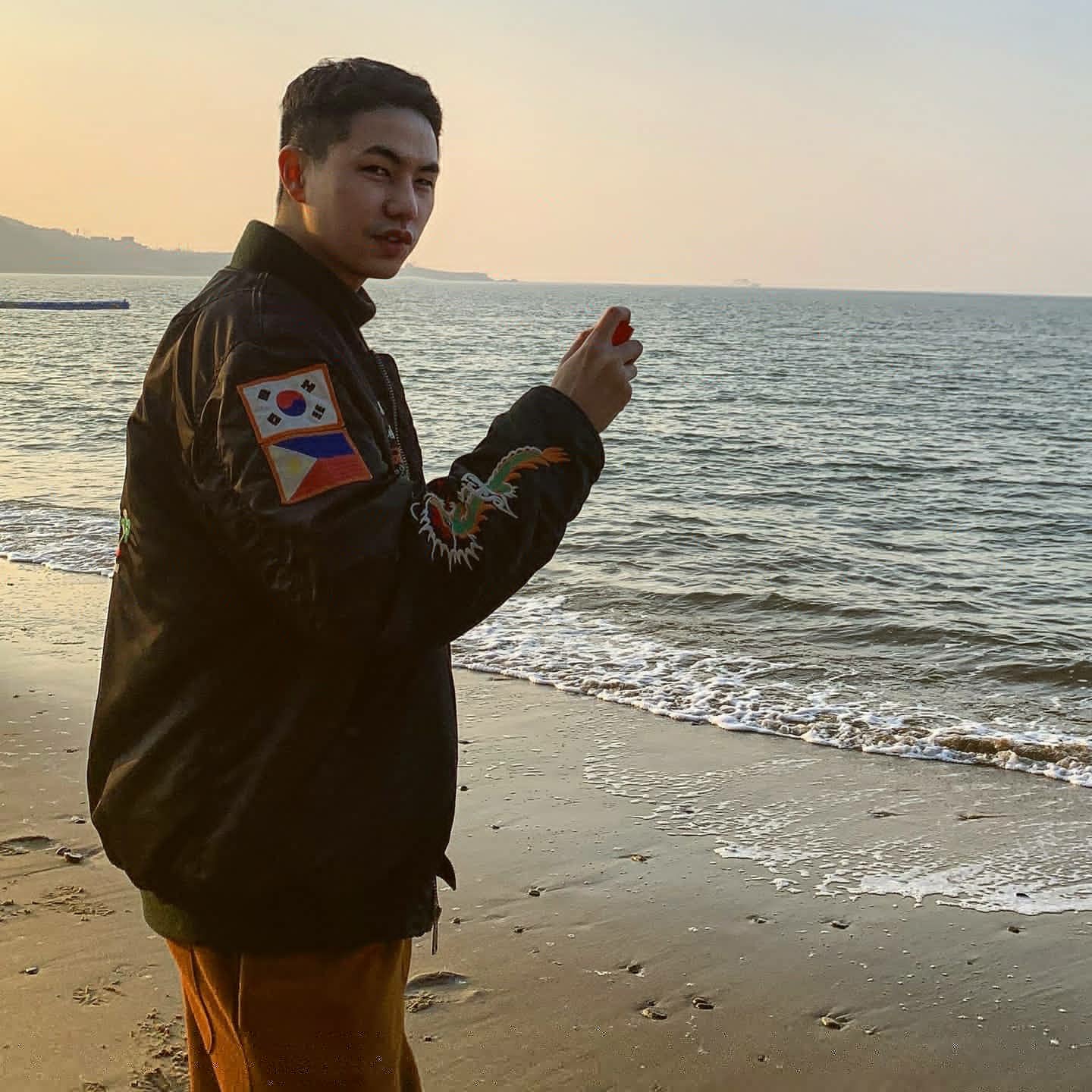 신준용 (@walk_likeaman) 님의 게시물 | KREAM