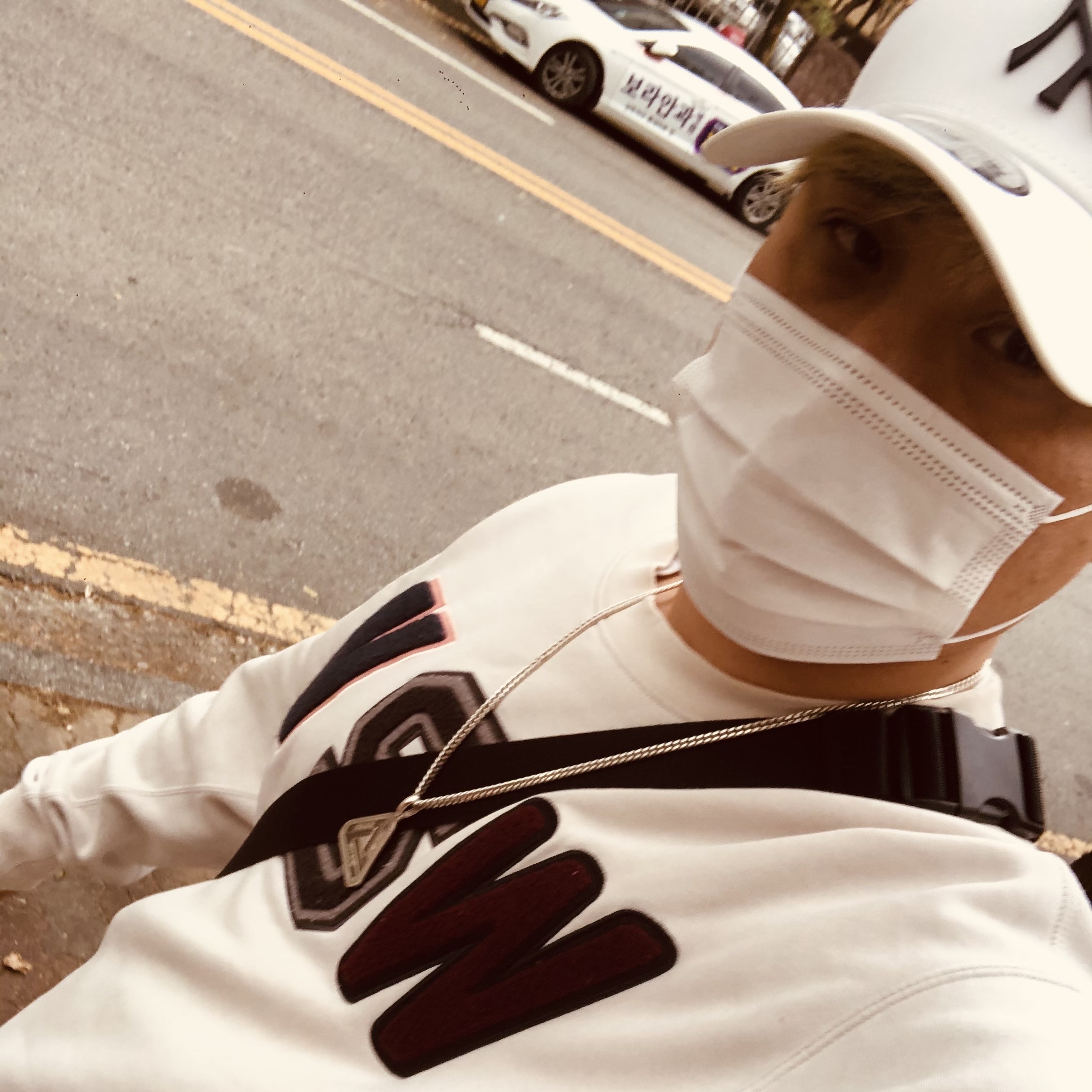 토라🐯 (@tora_) 님의 게시물 | KREAM