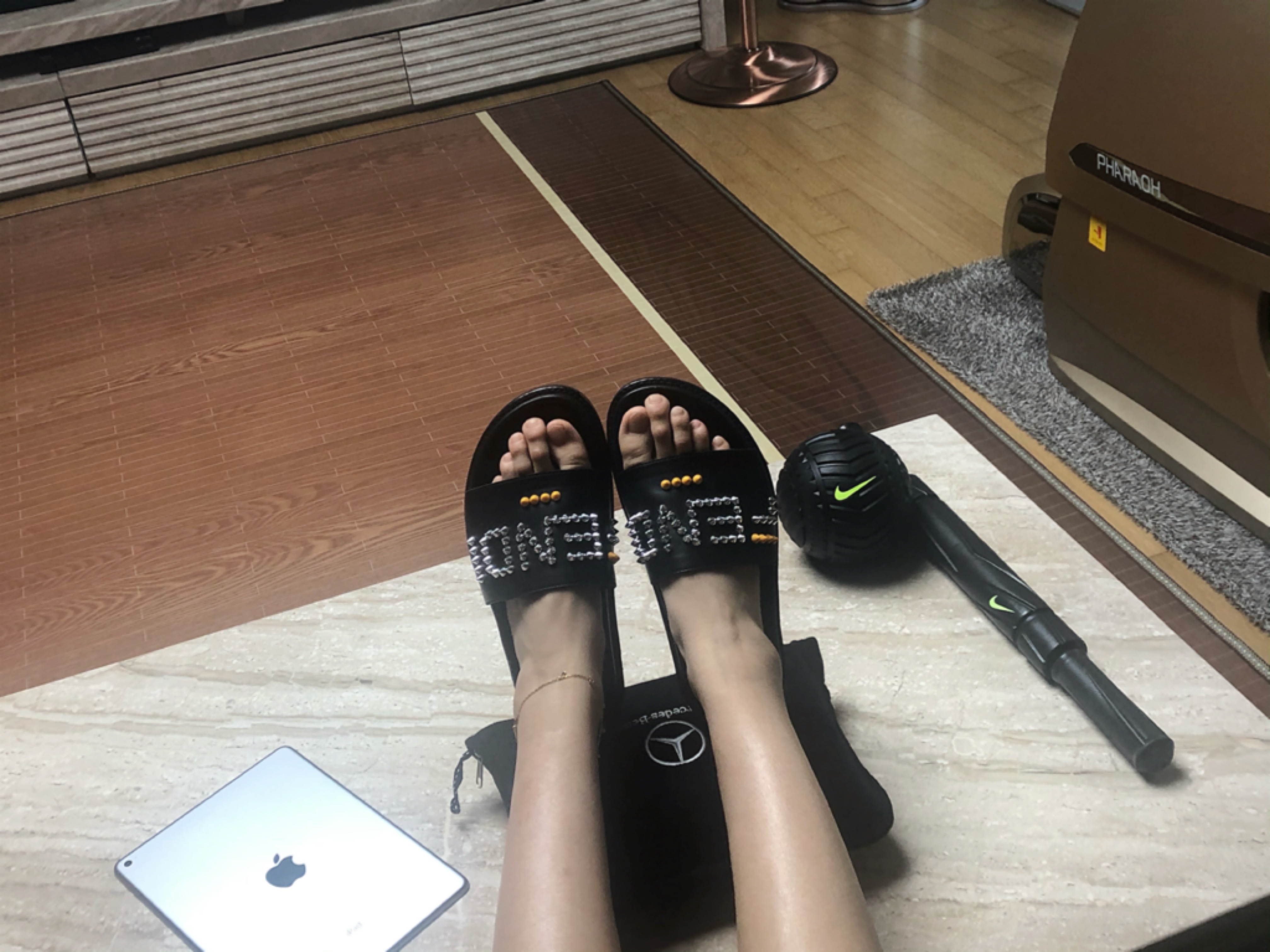 😶 (@s9._.5y) 님의 게시물 | KREAM