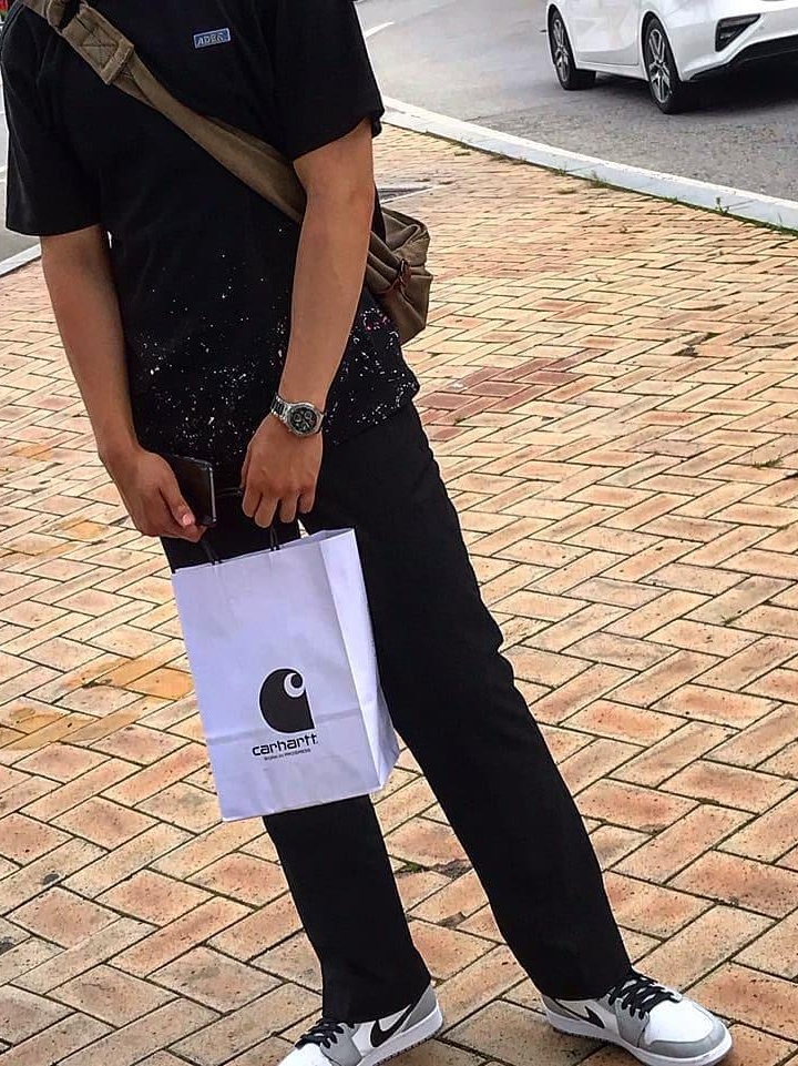 지똥 (@zi_ddong_) 님의 게시물 | KREAM