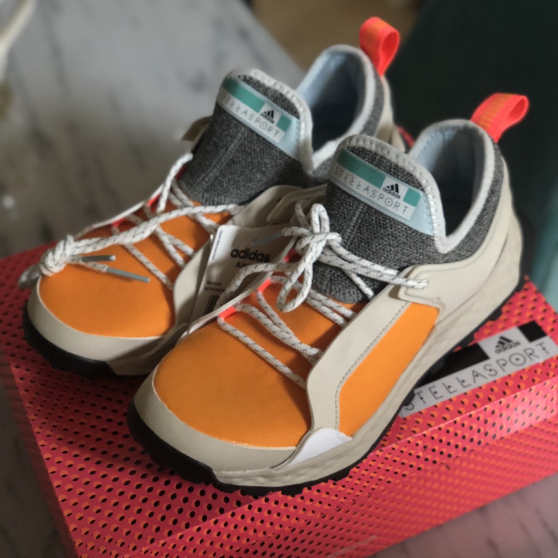 시너지 (@sheenergy) 님의 게시물 | KREAM