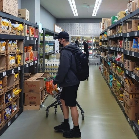 qja9142 (@young_daily) 님의 게시물 | KREAM