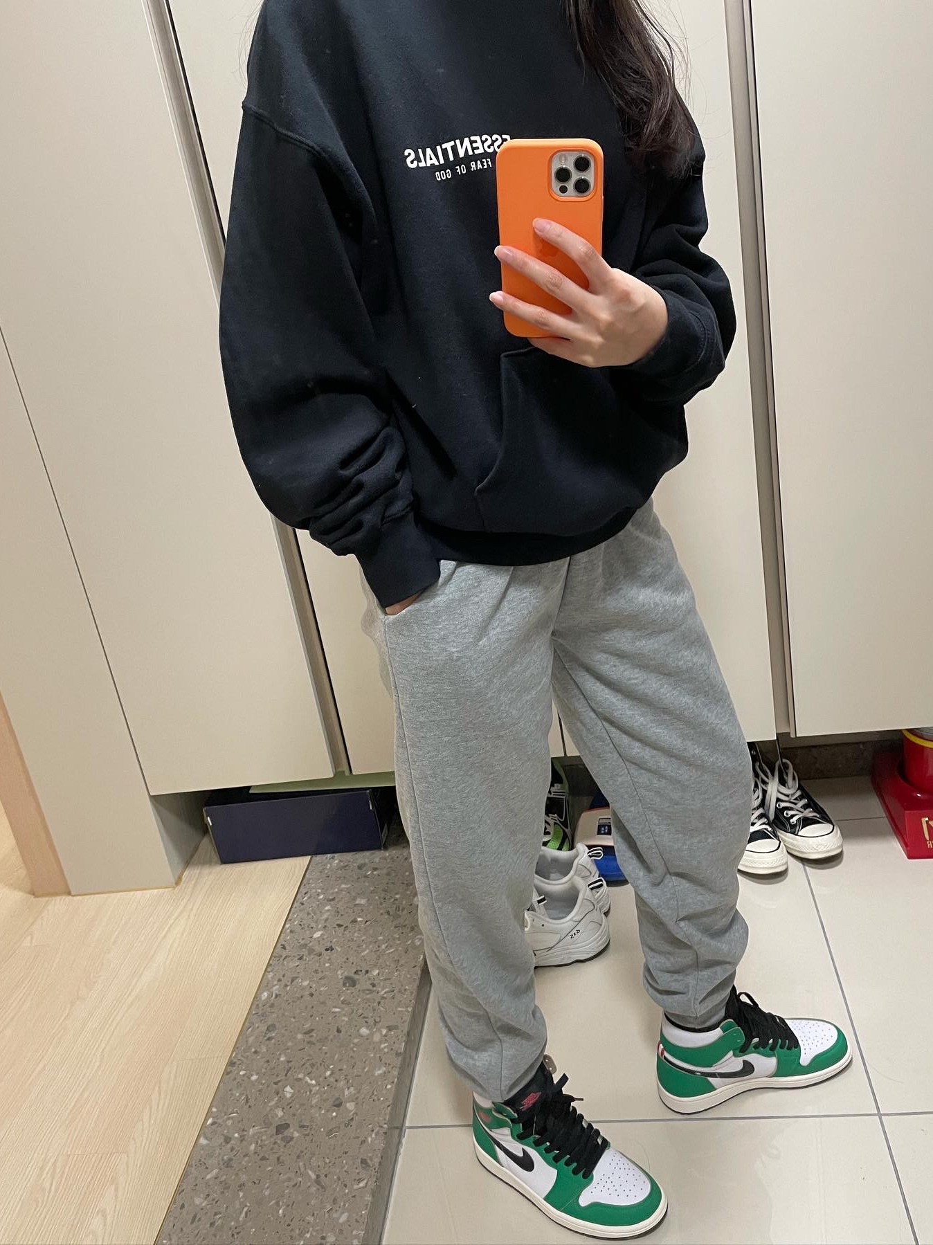 싸뉴타 (@snt_2022) 님의 게시물 | KREAM