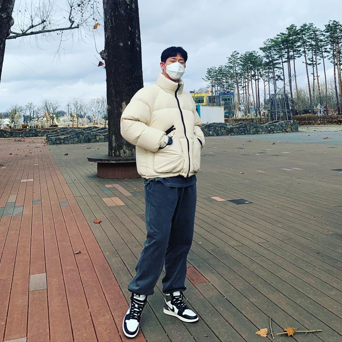 우팔 (@wooo8) 님의 게시물 | KREAM