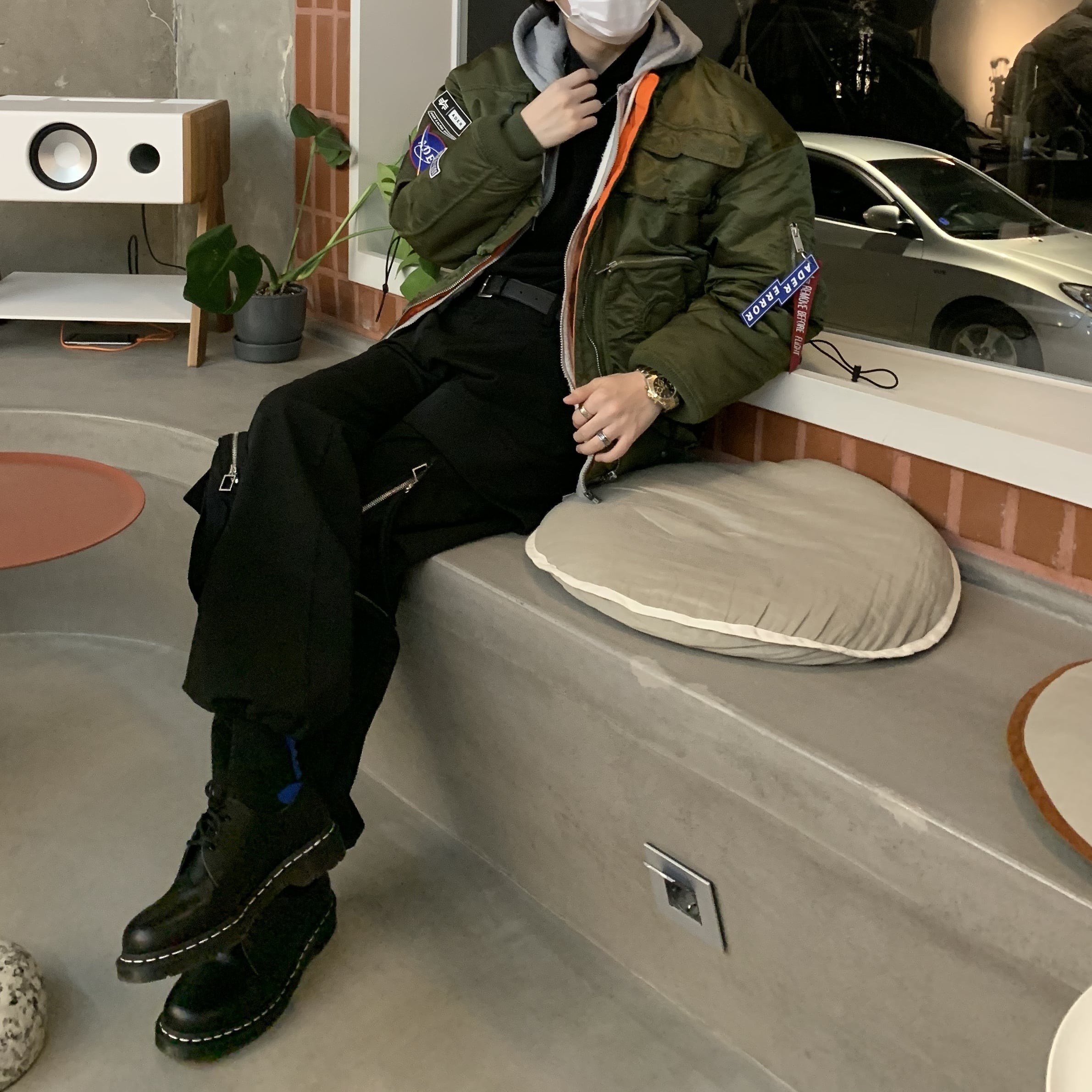 래빗 (@rabbit_in_h...) 님의 게시물 | KREAM