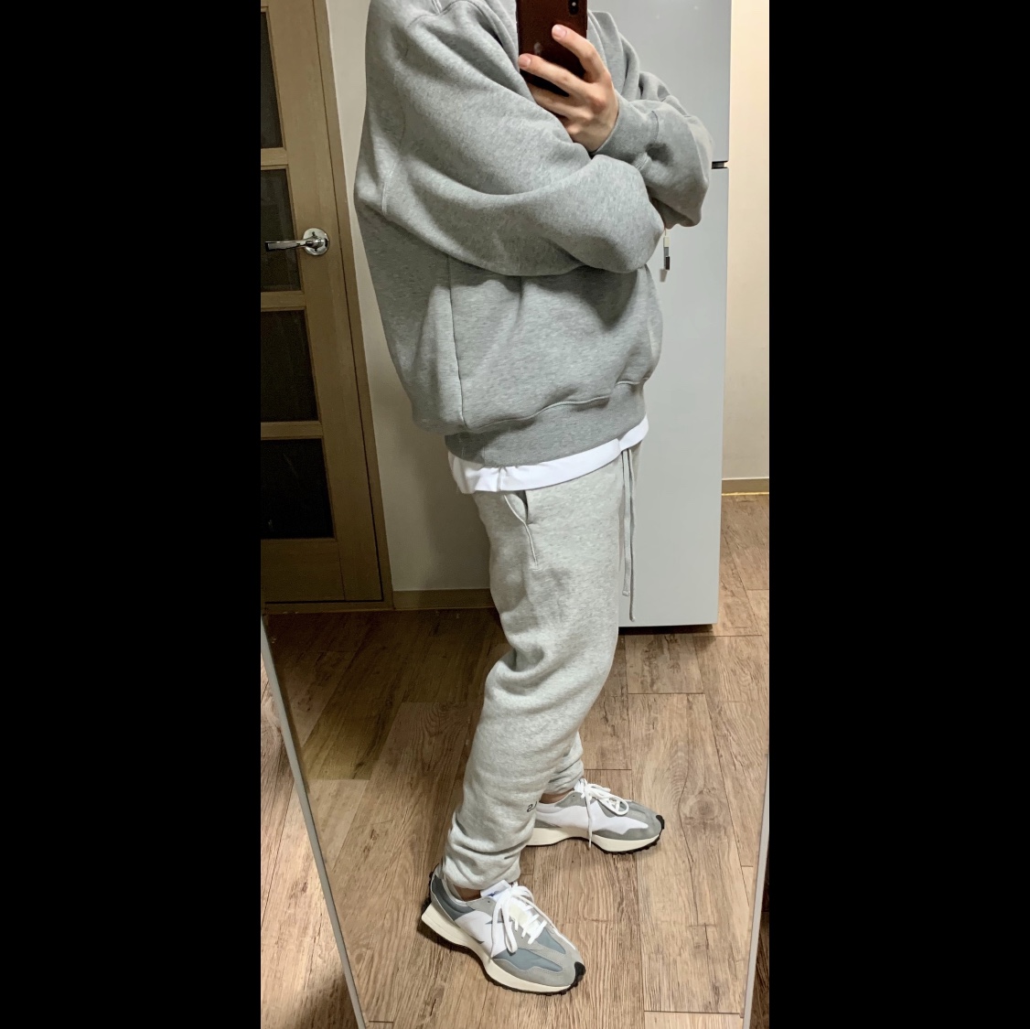 (@greatoms) 님의 게시물 | KREAM