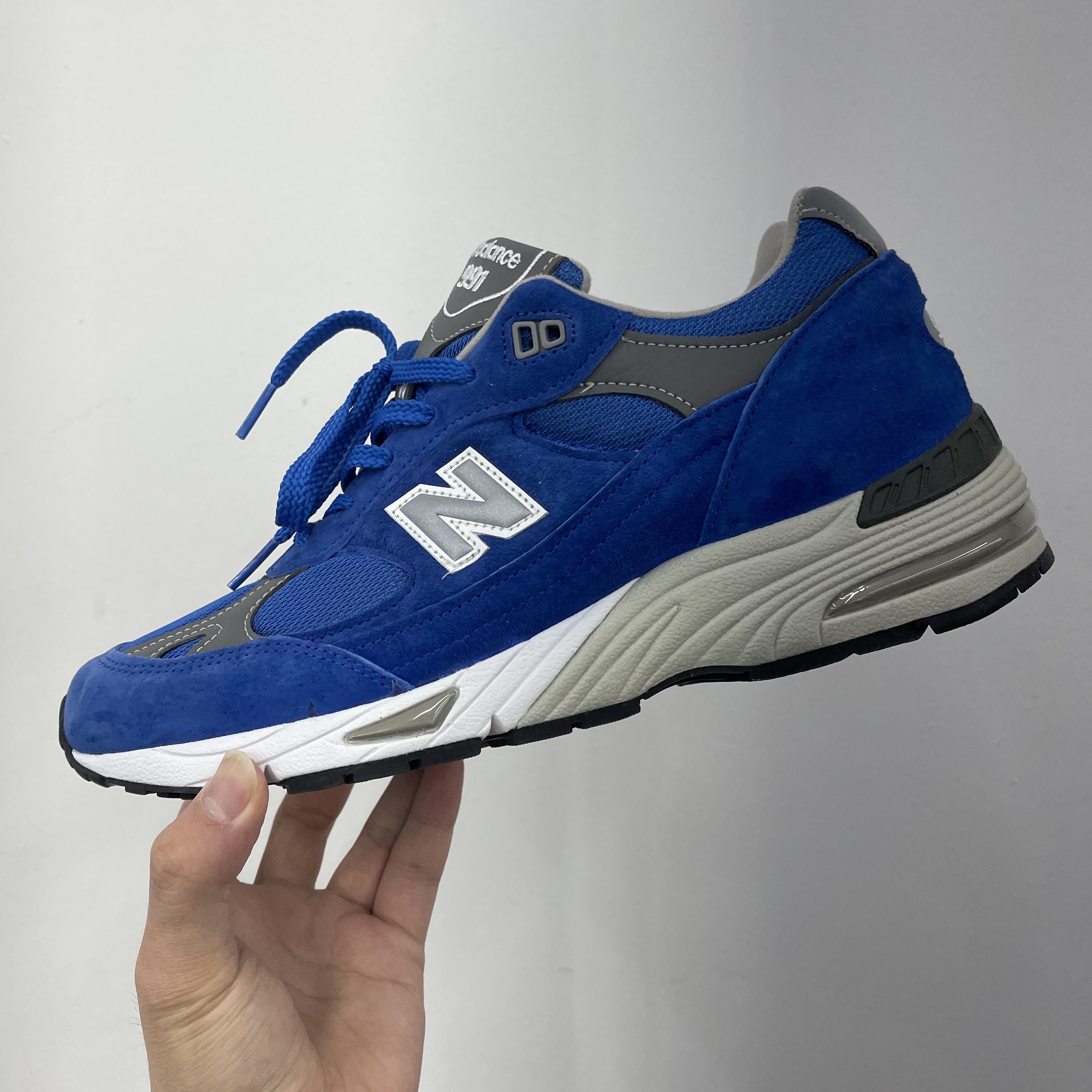 리레이스 (@rerace) 님의 게시물 | KREAM