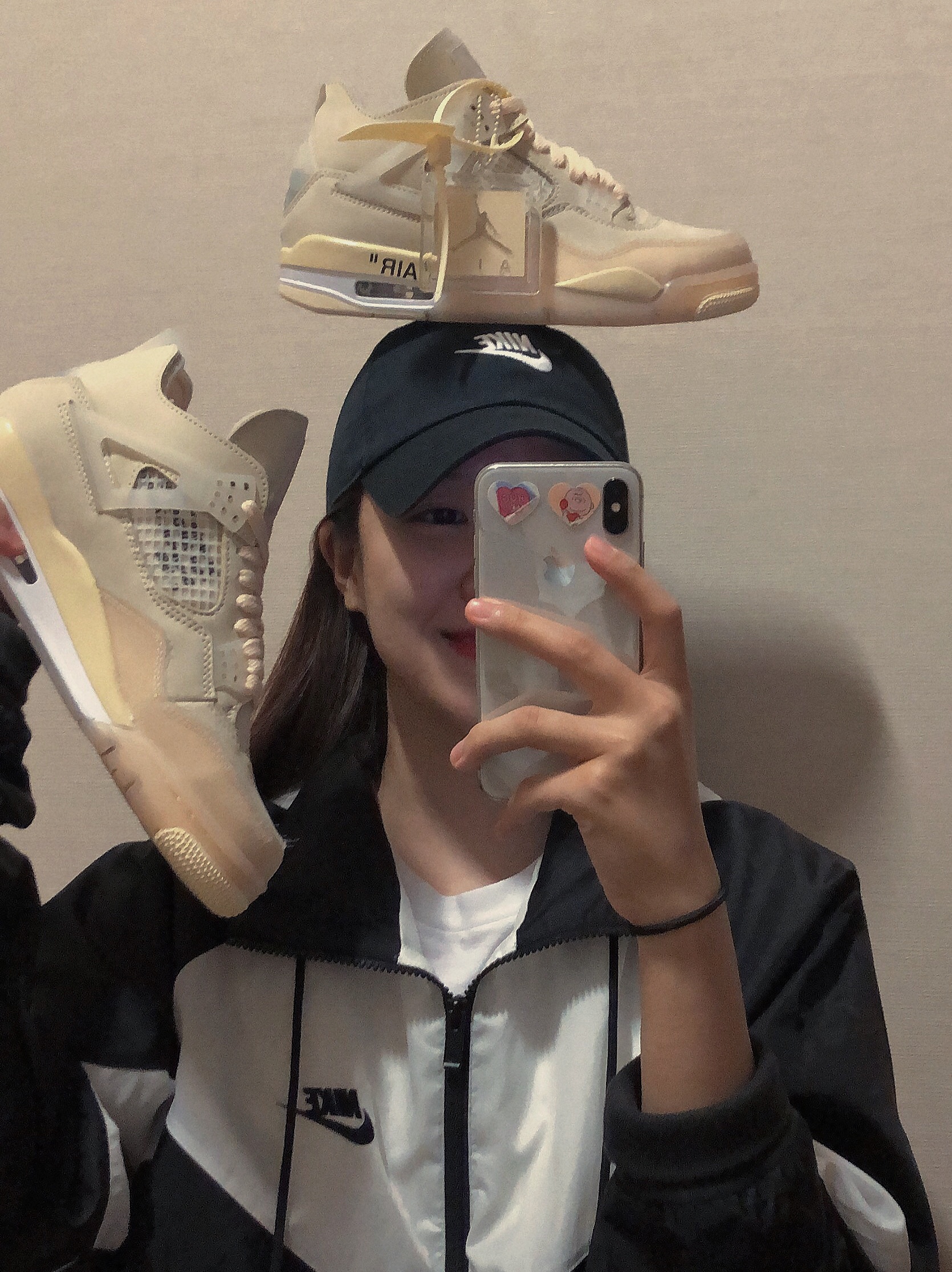 윤블 (@deb_lee) 님의 게시물 | KREAM