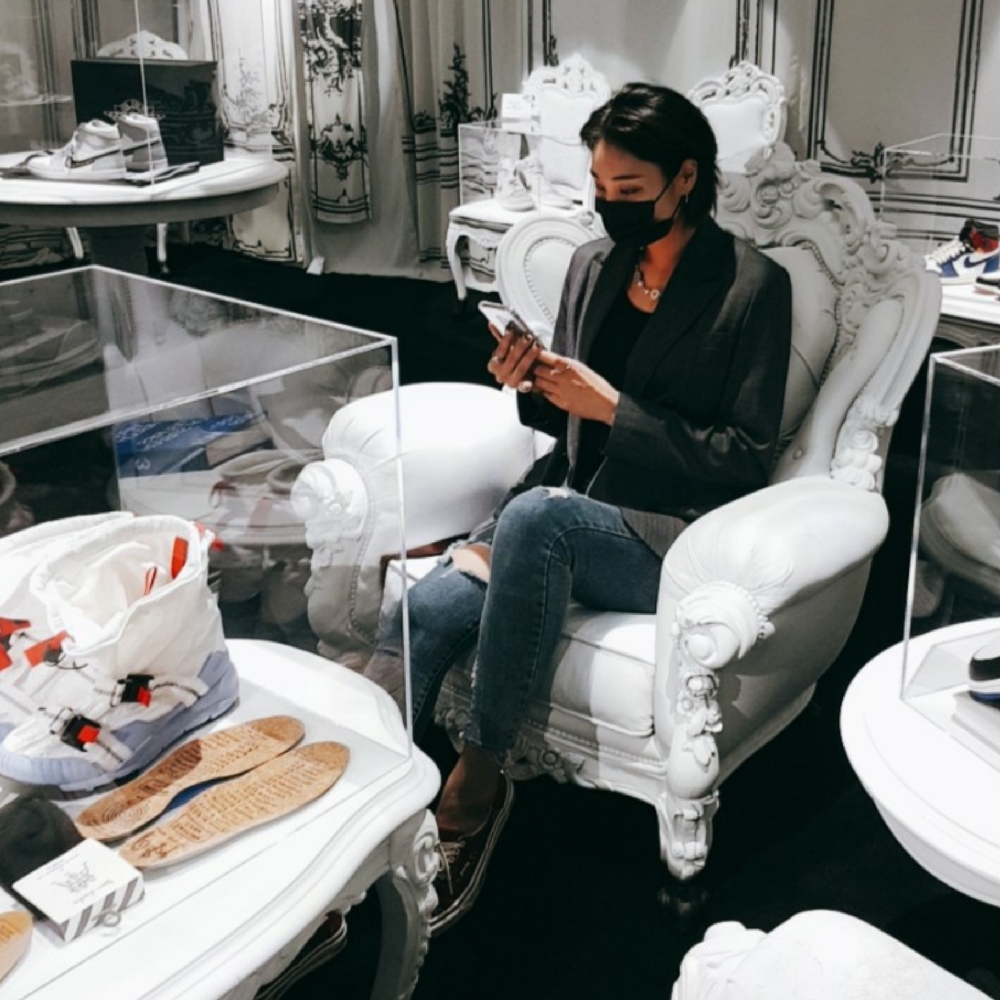 juhwa.jung (@zoejung) 님의 게시물 | KREAM