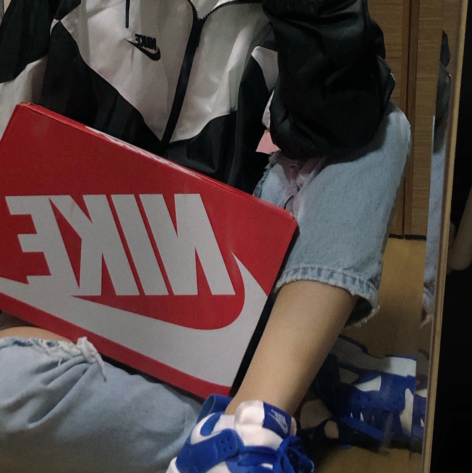 윤블 (@deb_lee) 님의 게시물 | KREAM