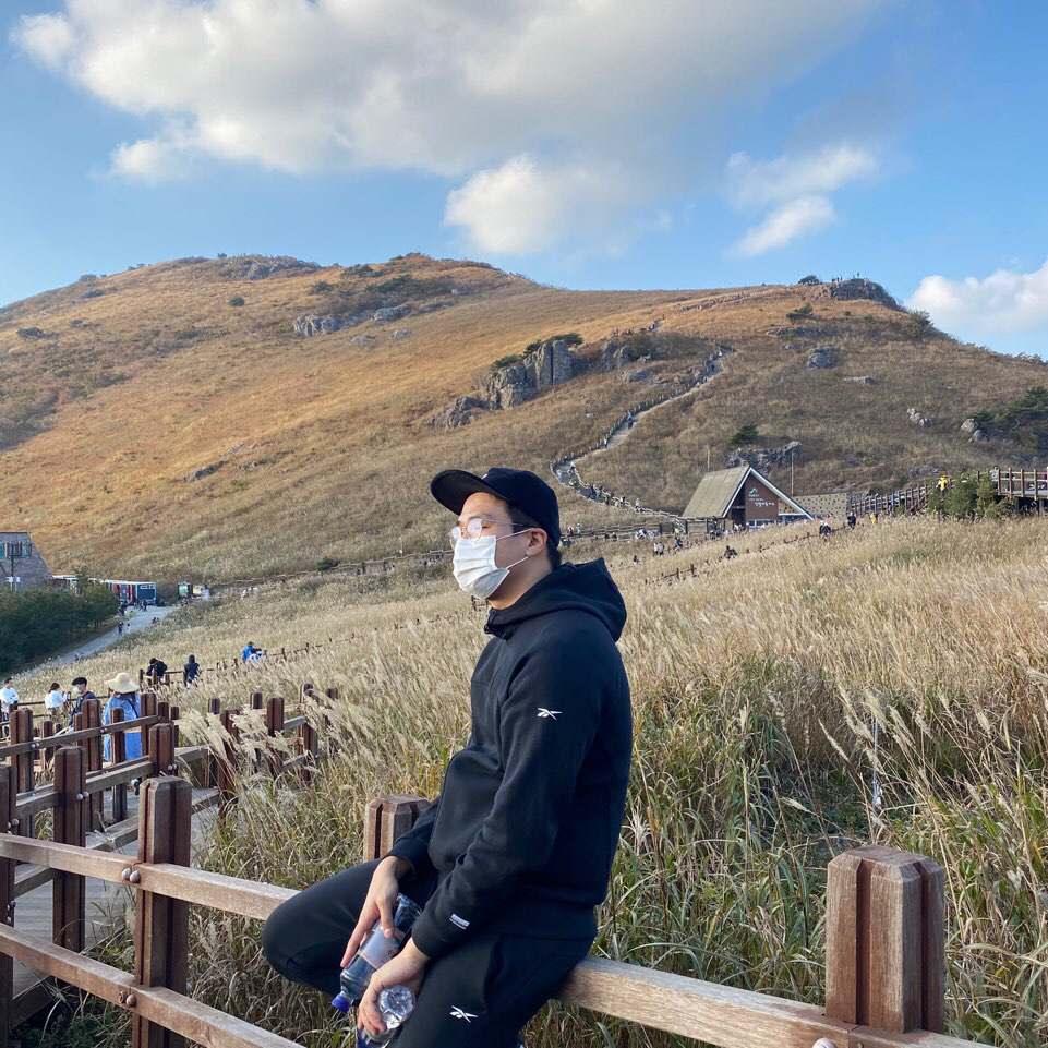 ycyoon0203 (@yc_yoon) 님의 게시물 | KREAM