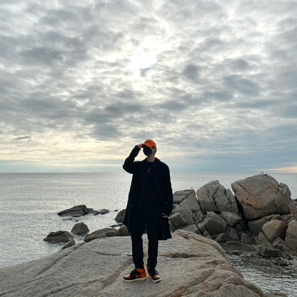 rhkdgml0123 (@gghhh) 님의 게시물 | KREAM