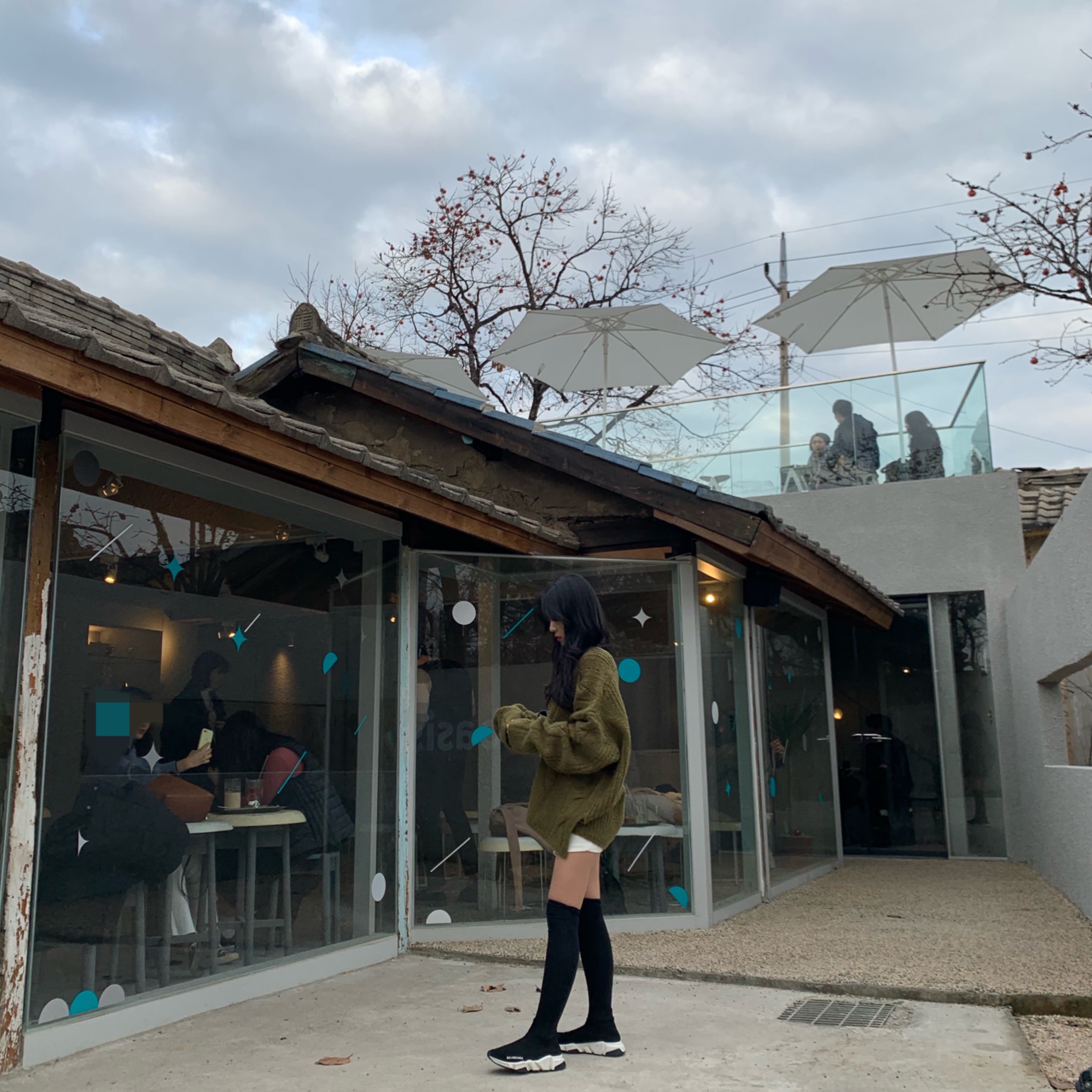 @solar_c) 님의 게시물 | KREAM