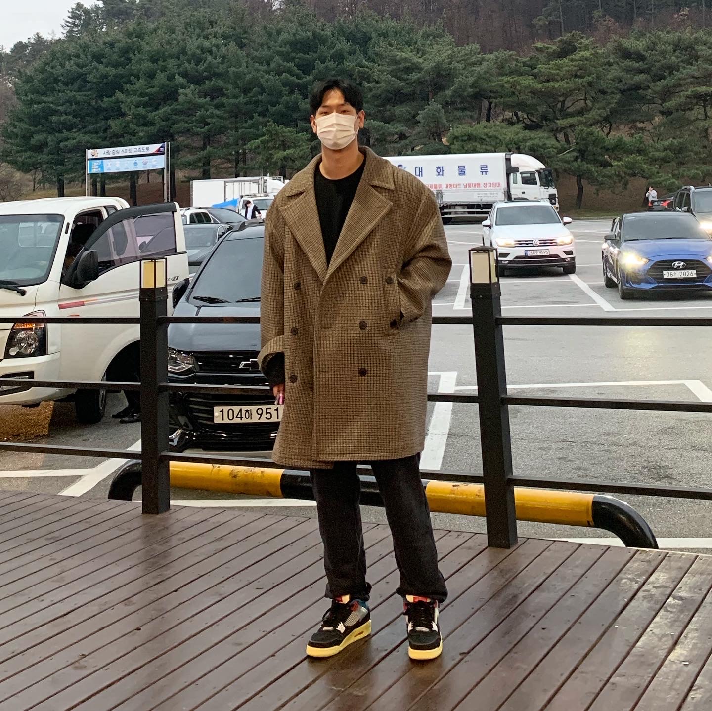 우팔 (@wooo8) 님의 게시물 | KREAM