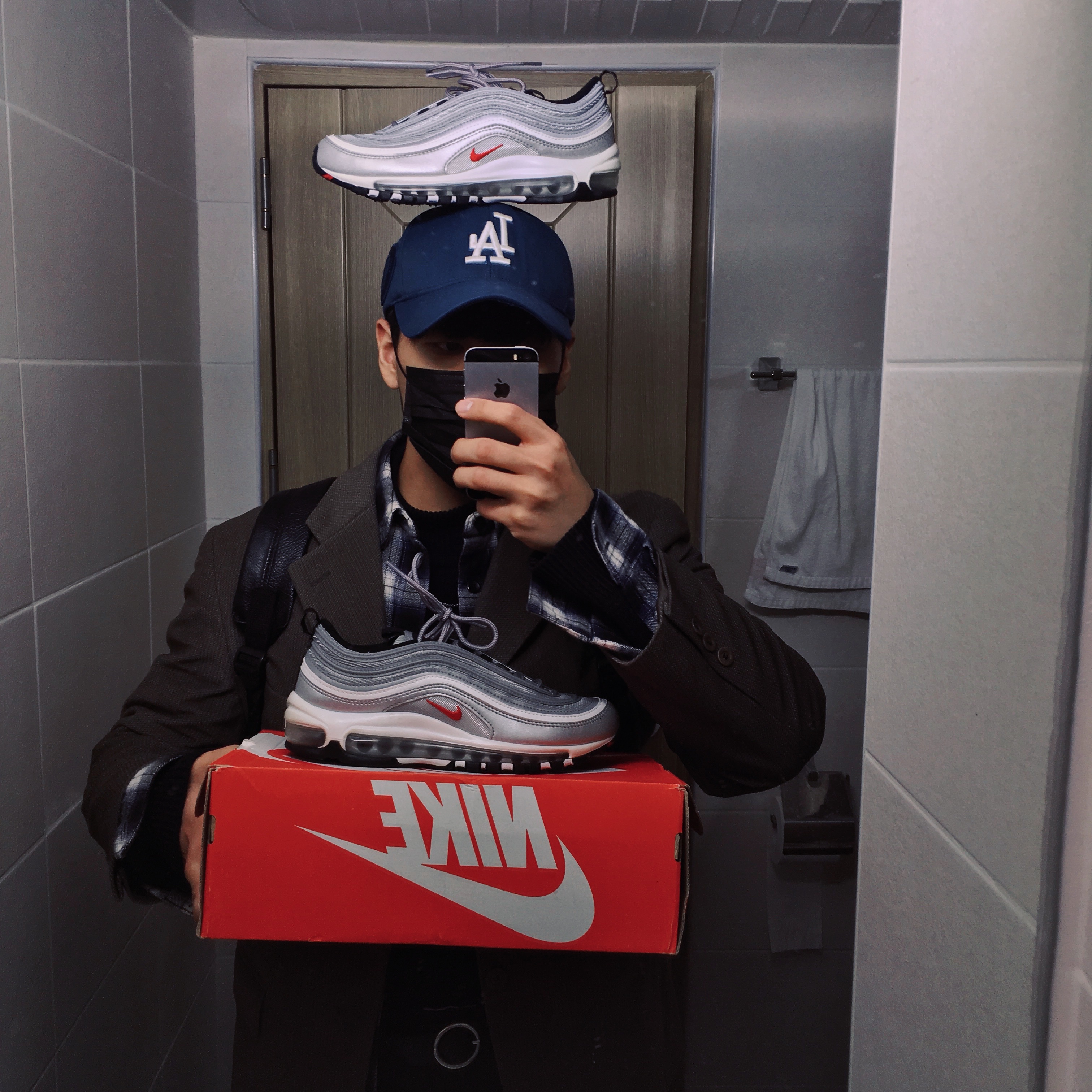 instagram : ... (@250_mm) 님의 게시물 | KREAM