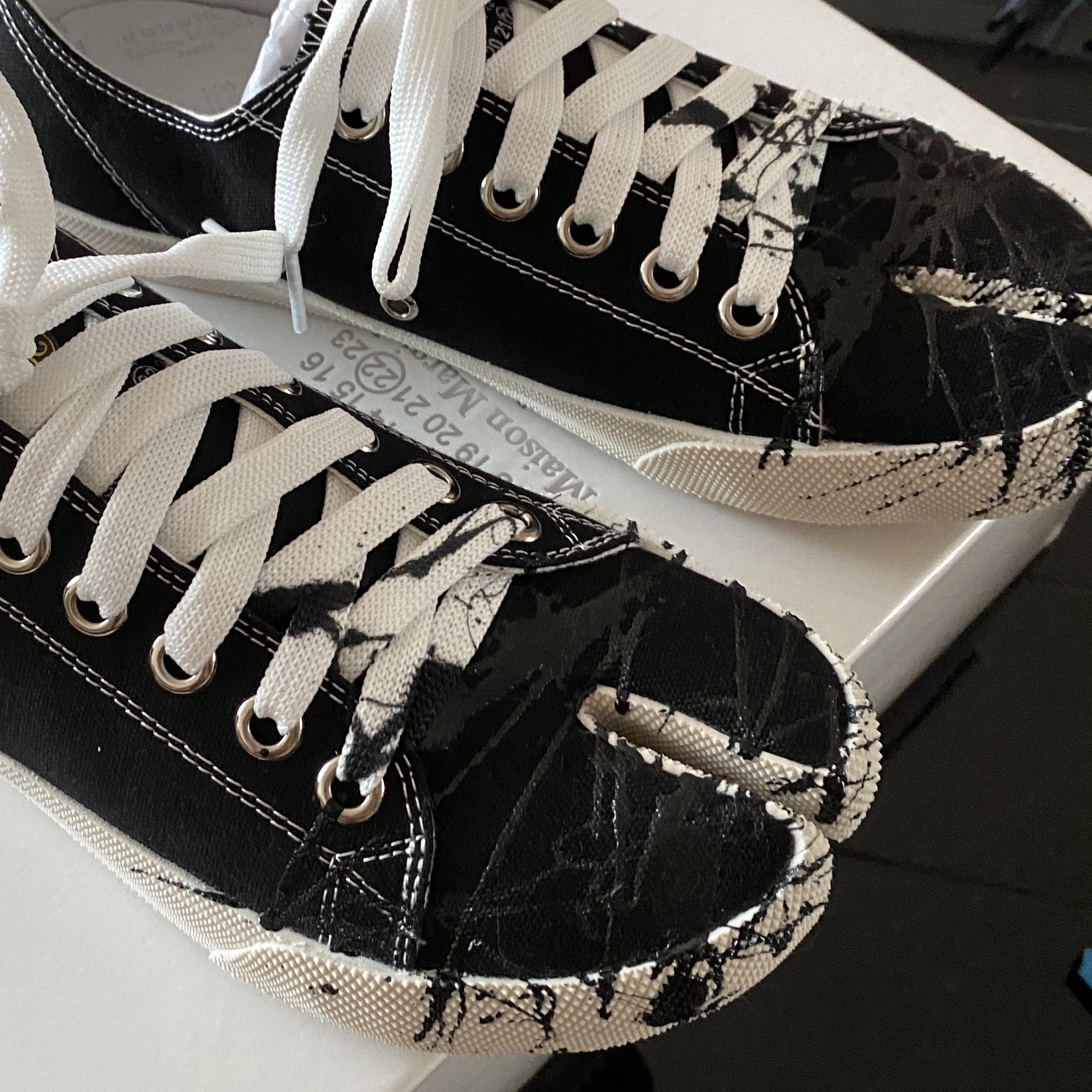 범이 (@hngbm) 님의 게시물 | KREAM