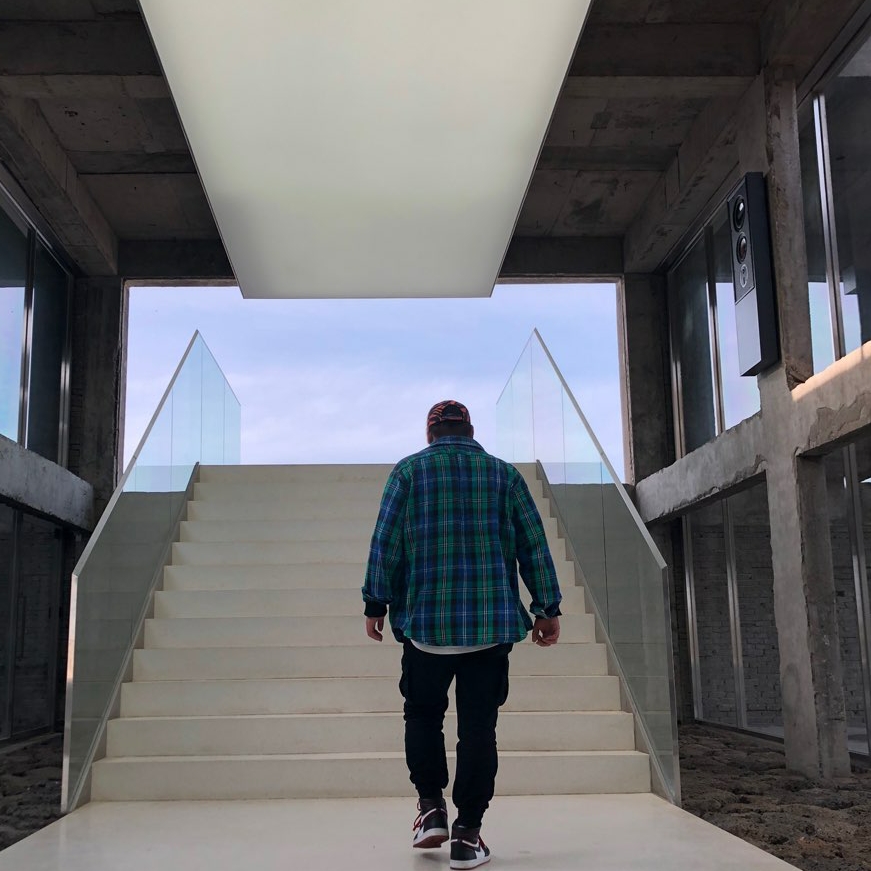 비니 (@habinss) 님의 게시물 | KREAM