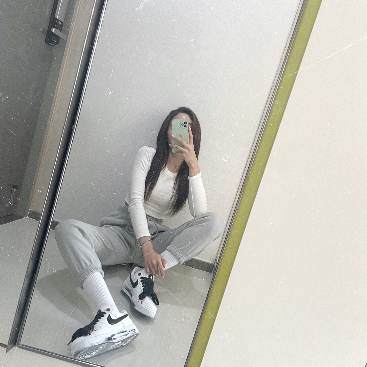 맹 (@mangstar) 님의 게시물 | KREAM