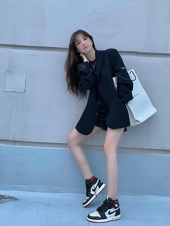 임채원 (@chaewon) 님의 게시물 | KREAM