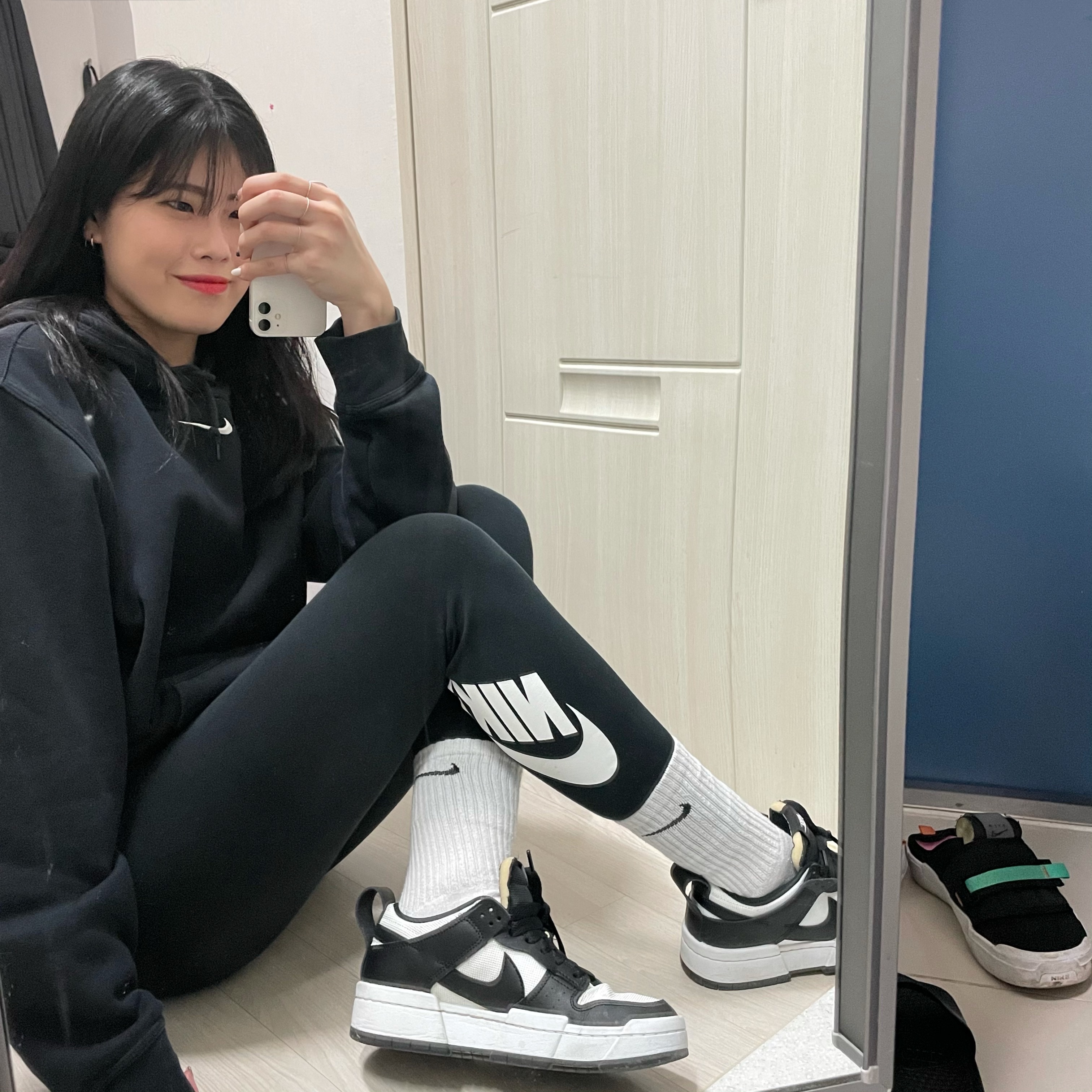 인정 (@admit) 님의 게시물 | KREAM