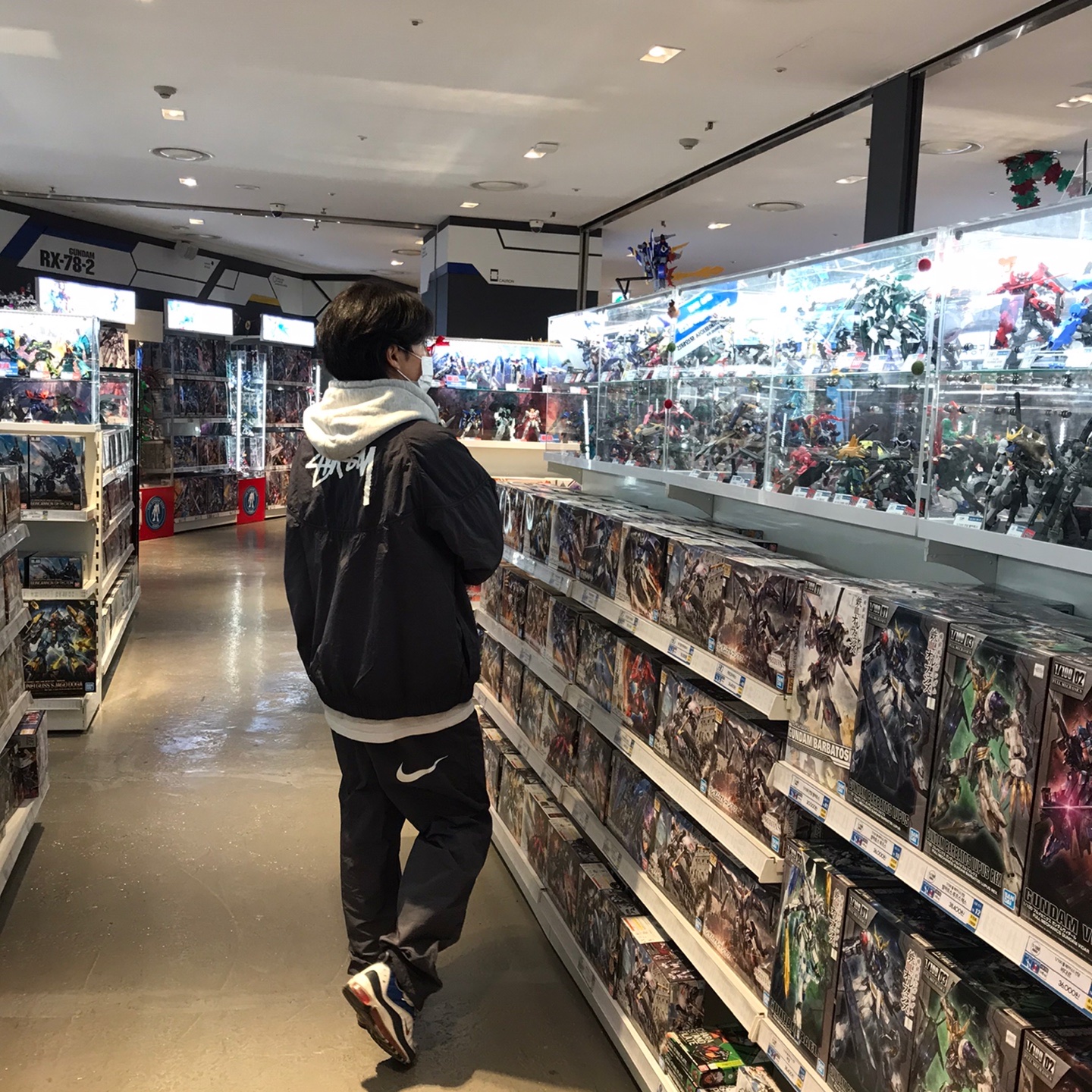 윤또이 (@ohhhhhh) 님의 게시물 | KREAM