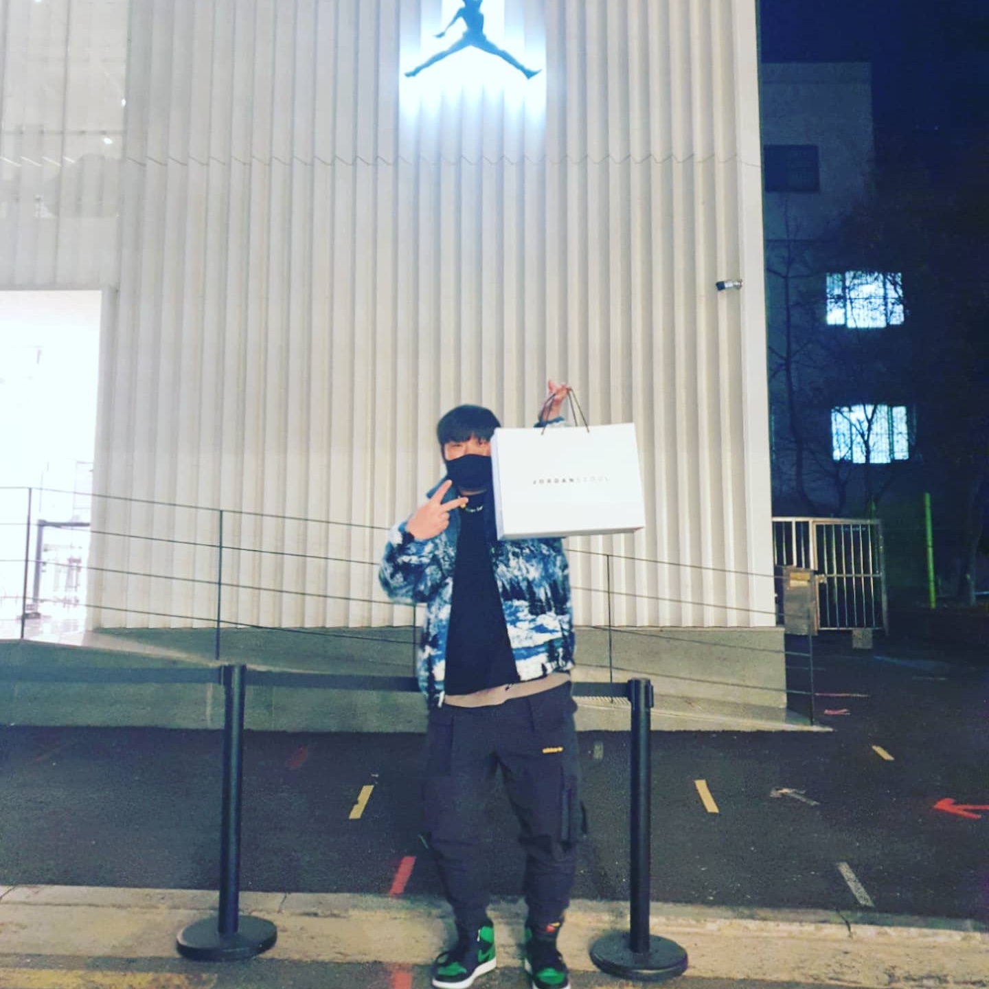 비니 (@habinss) 님의 게시물 | KREAM