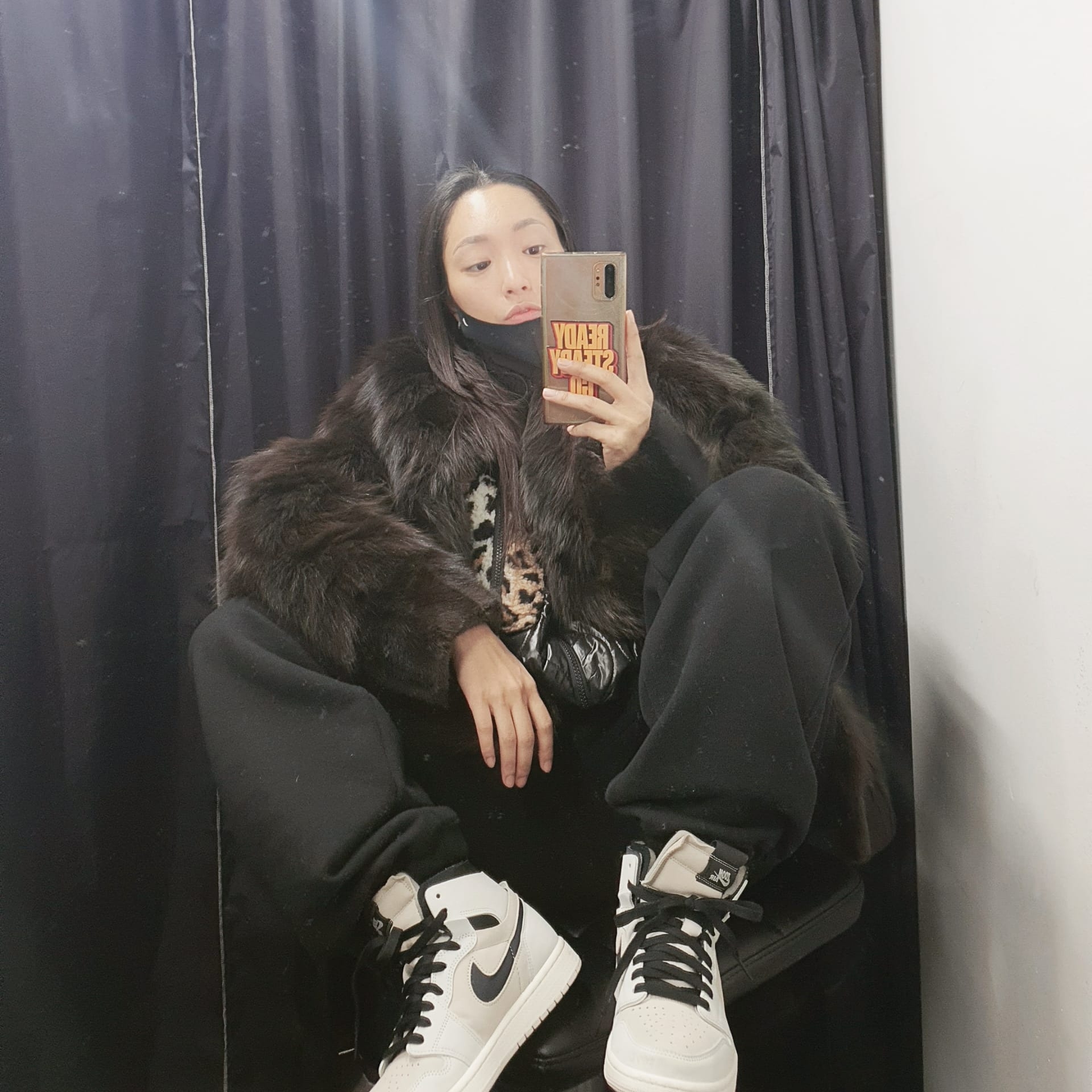 YOON_LO (@fromthebeige) 님의 게시물 | KREAM