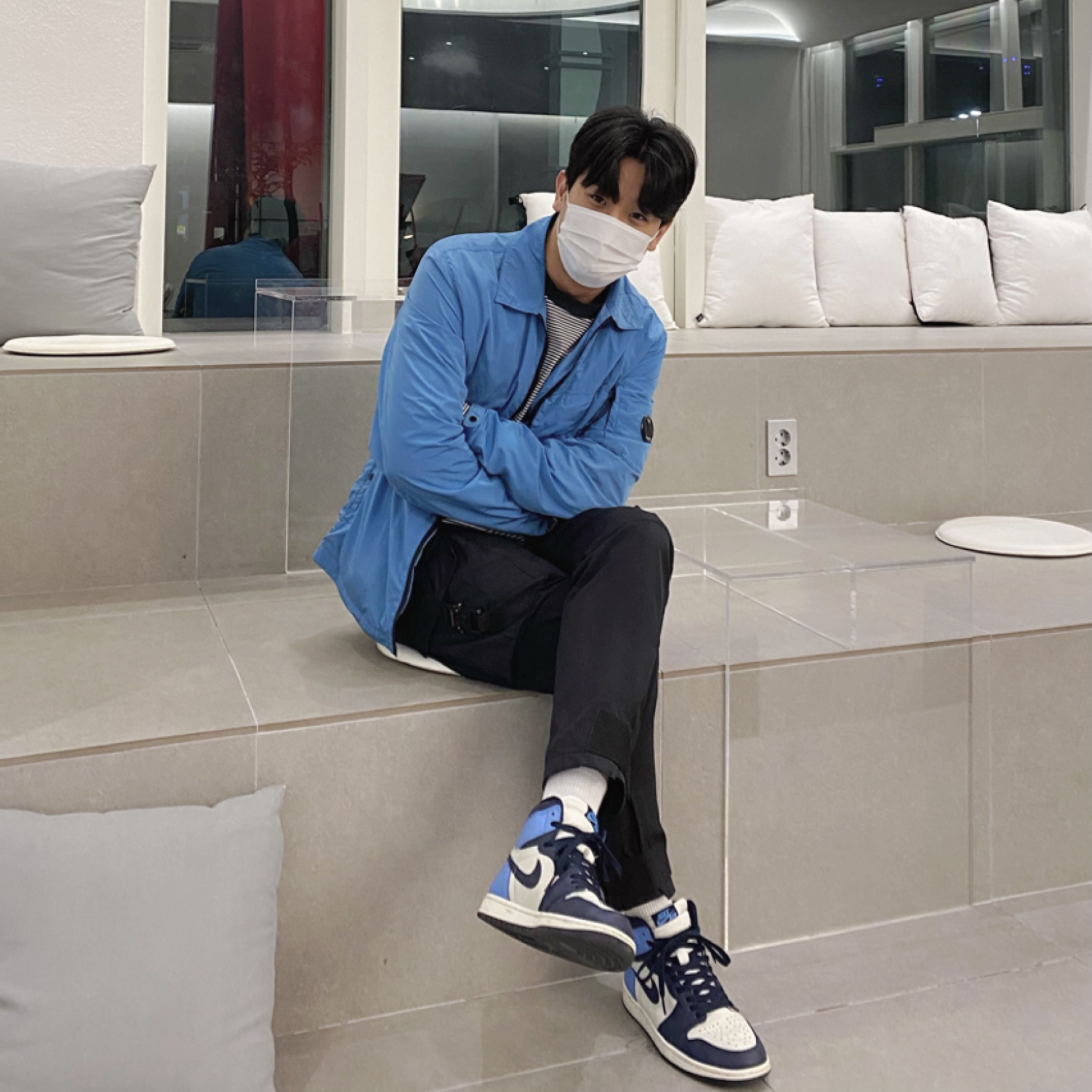 huni241 (@hxxn2) 님의 게시물 | KREAM