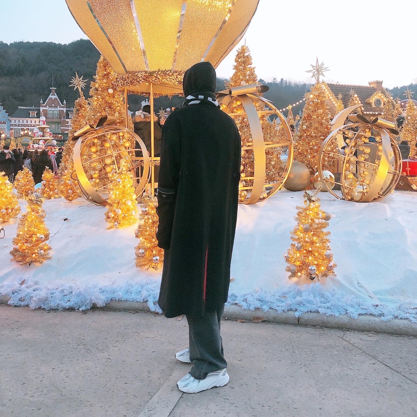 우팔 (@wooo8) 님의 게시물 | KREAM