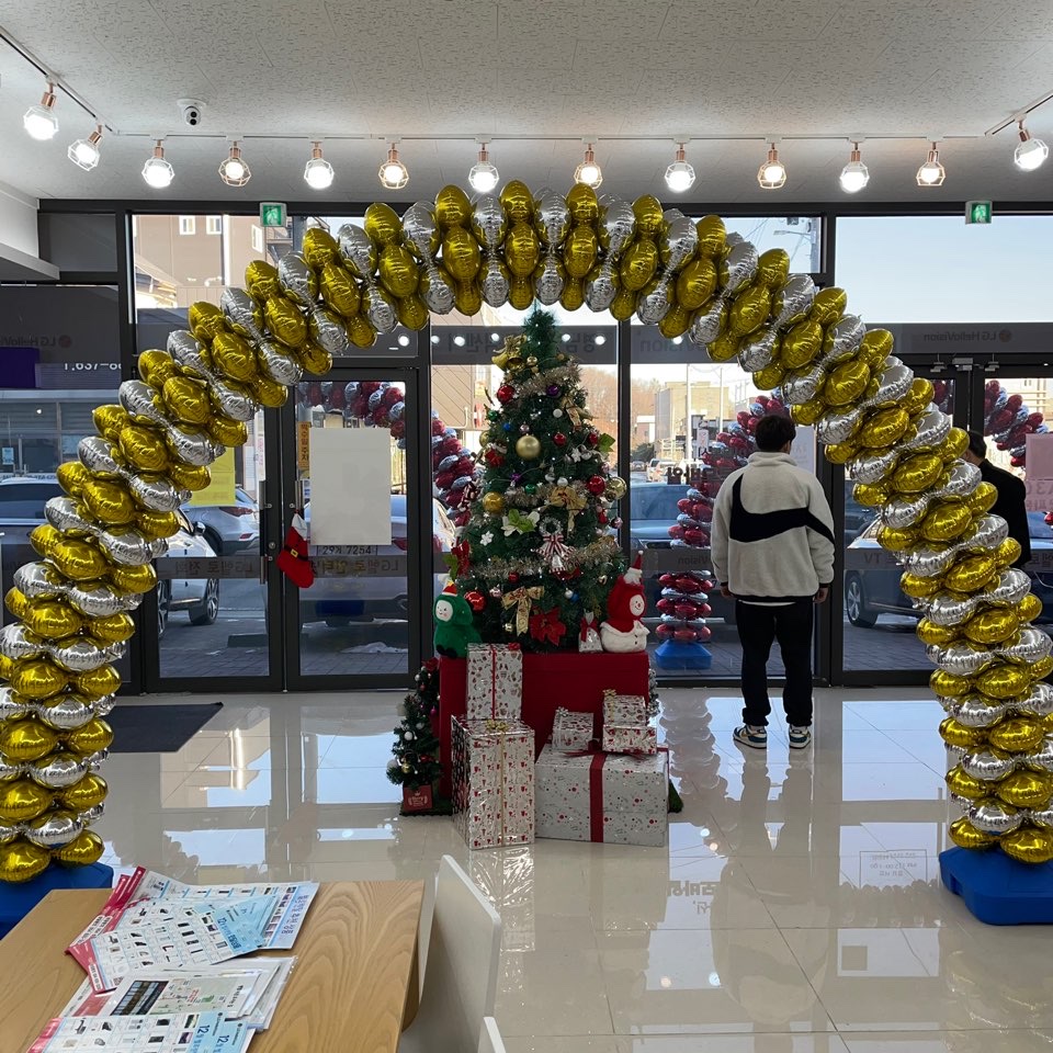 궈녘 (@aseurayi) 님의 게시물 | KREAM