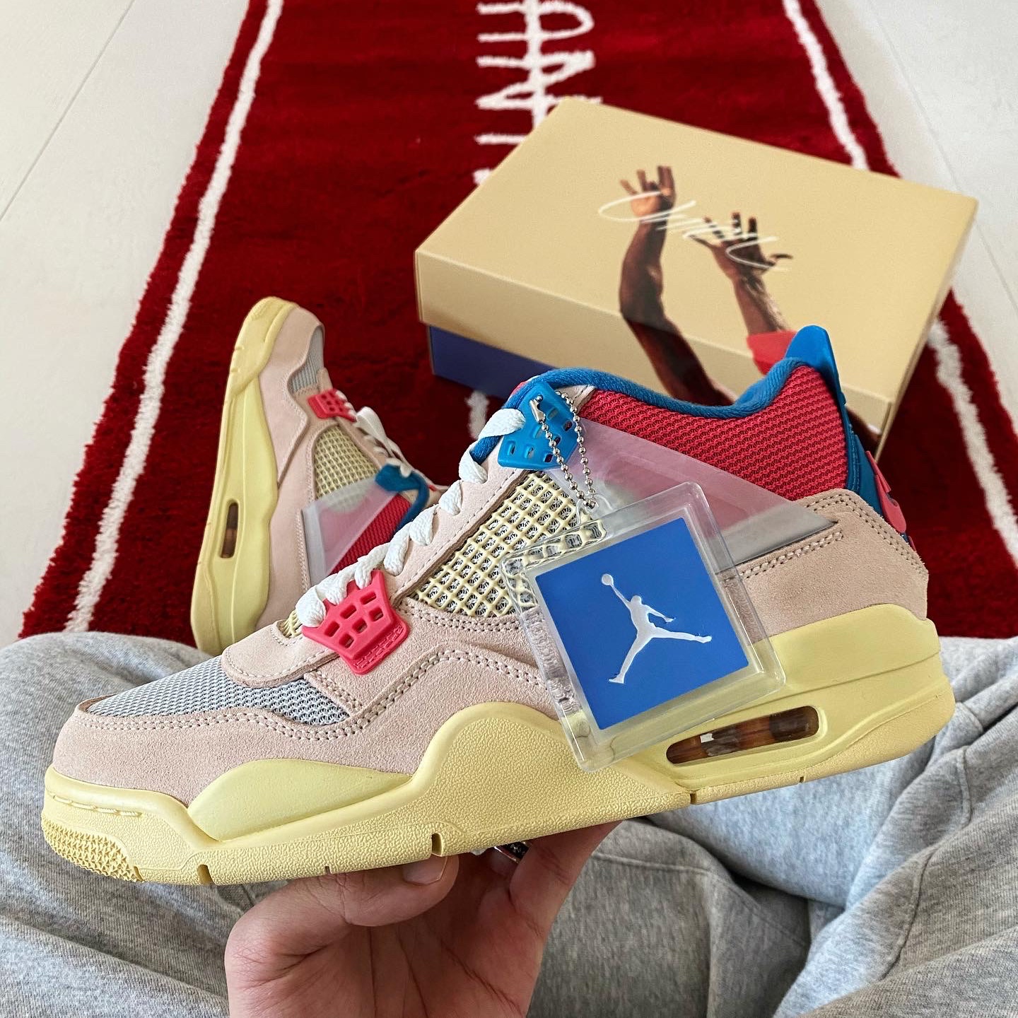 hui (@pong__sh) 님의 게시물 | KREAM