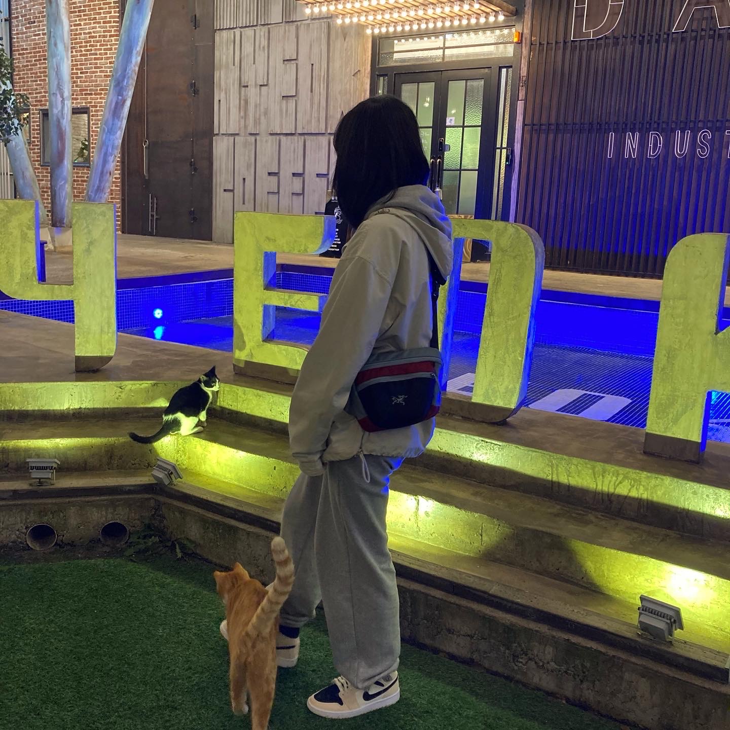 랑만 (@raangman) 님의 게시물 | KREAM