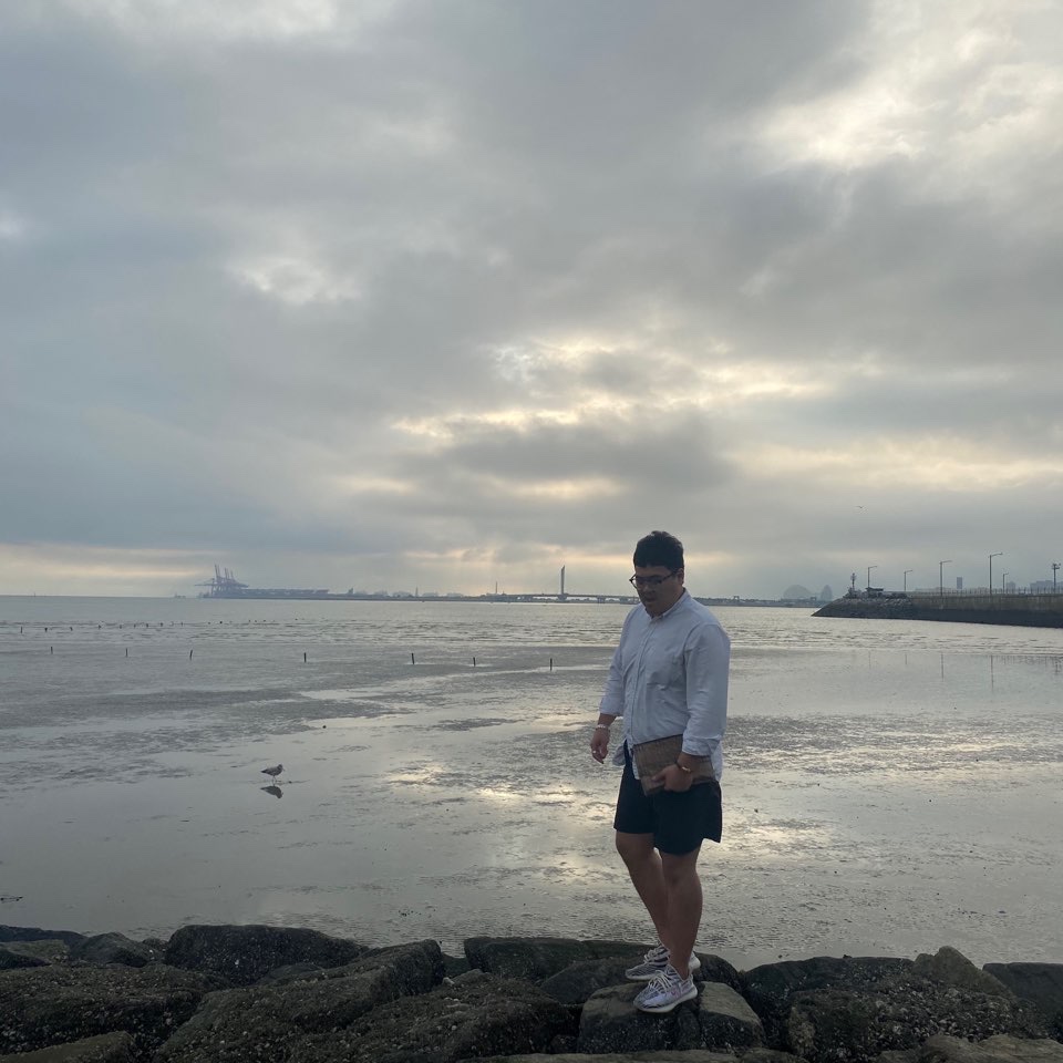 재붕 (@king_basso) 님의 게시물 | KREAM