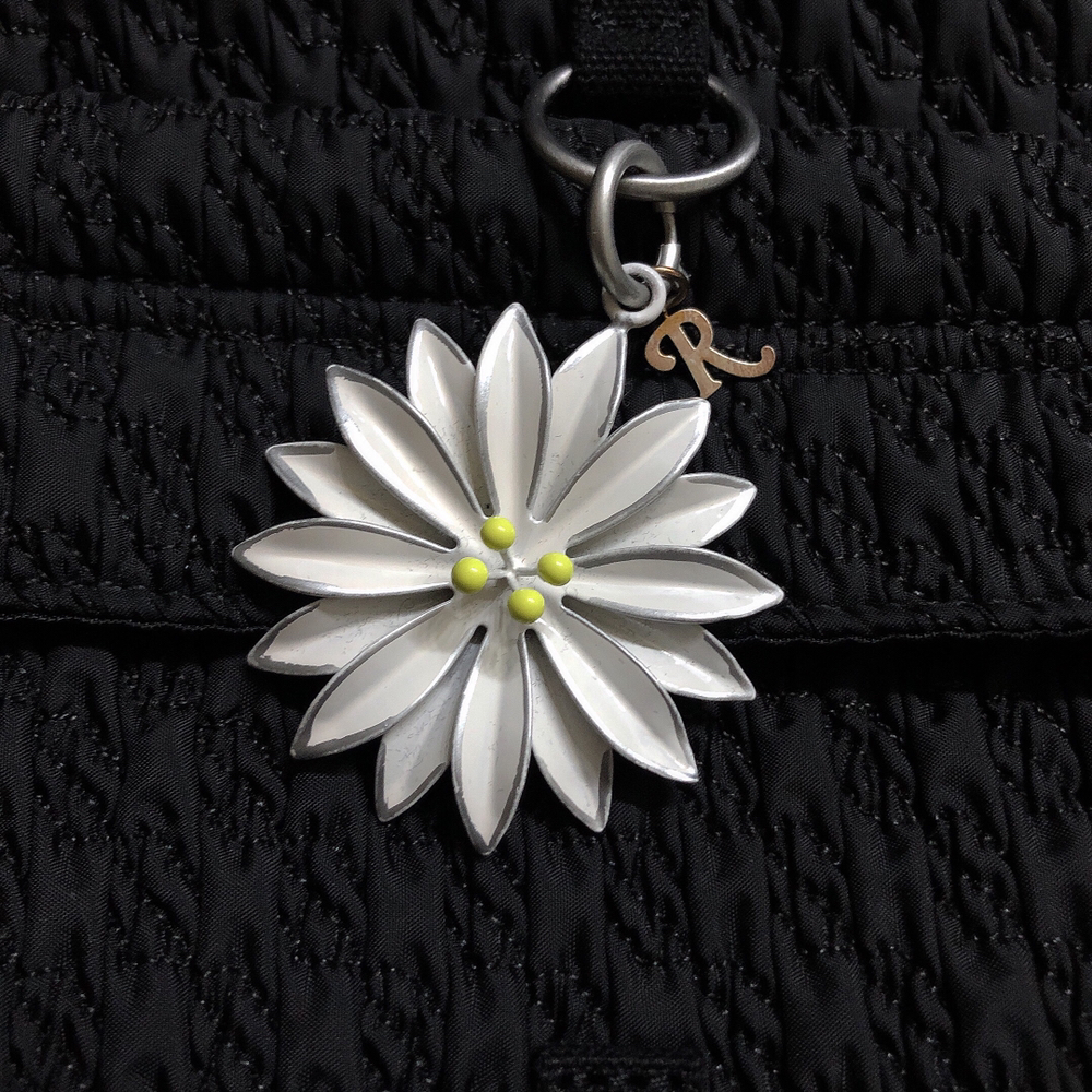 . (@eqhu3n) 님의 게시물 | KREAM