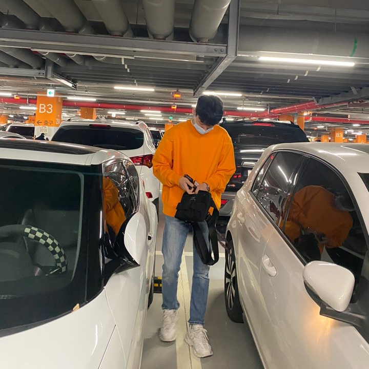 실크 (@yoonsun) 님의 게시물 | KREAM