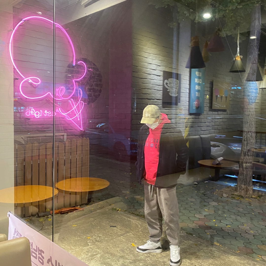 swhufs83 (@feliz_sw) 님의 게시물 | KREAM